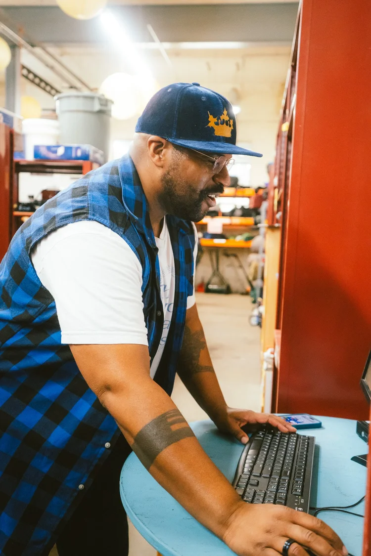 BORROW TOOLS — The Chicago Tool Library