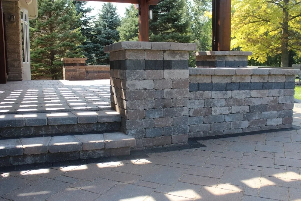 Guide to Segmental Retaining Walls | Decra-Scape