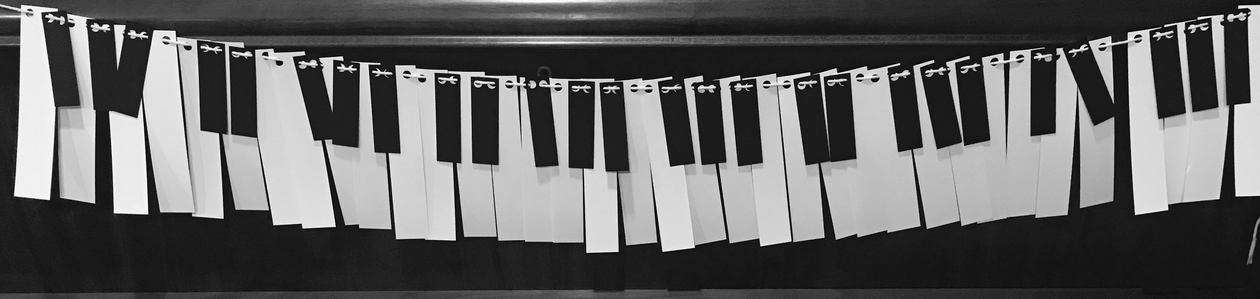 How to make piano keyboard garland — Leila Viss, 88PK