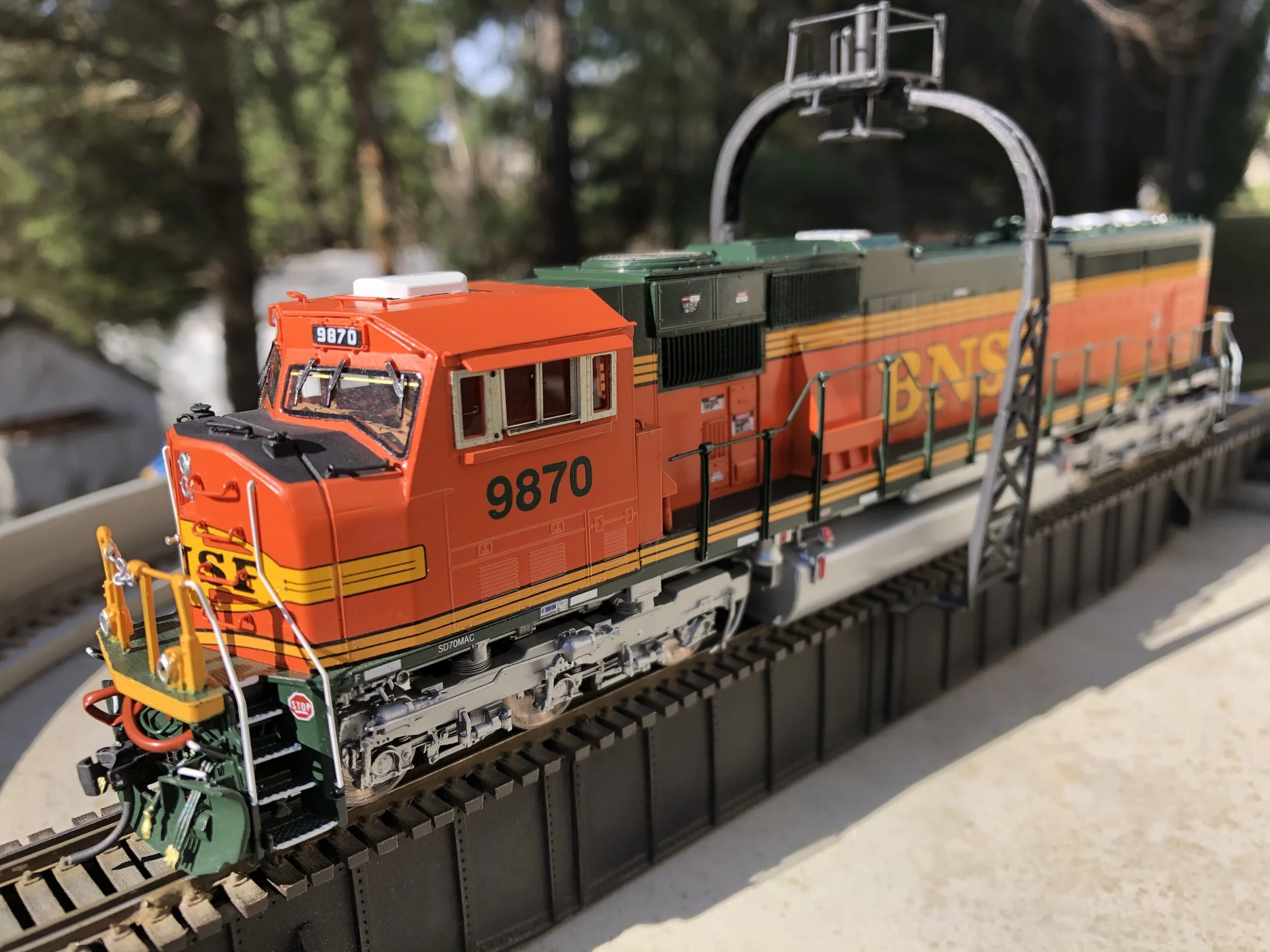 BNSF SD70MAC HO Scale — BCHIN LOCOMOTIVES