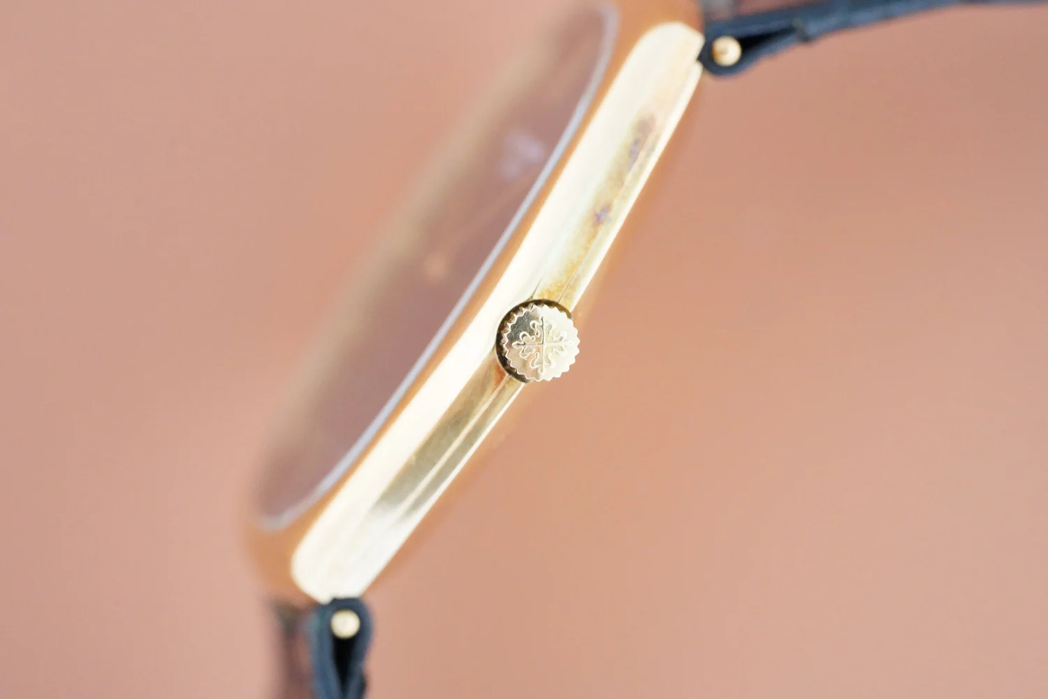 Patek Philippe Golden Ellipse 3858 — Wind Vintage