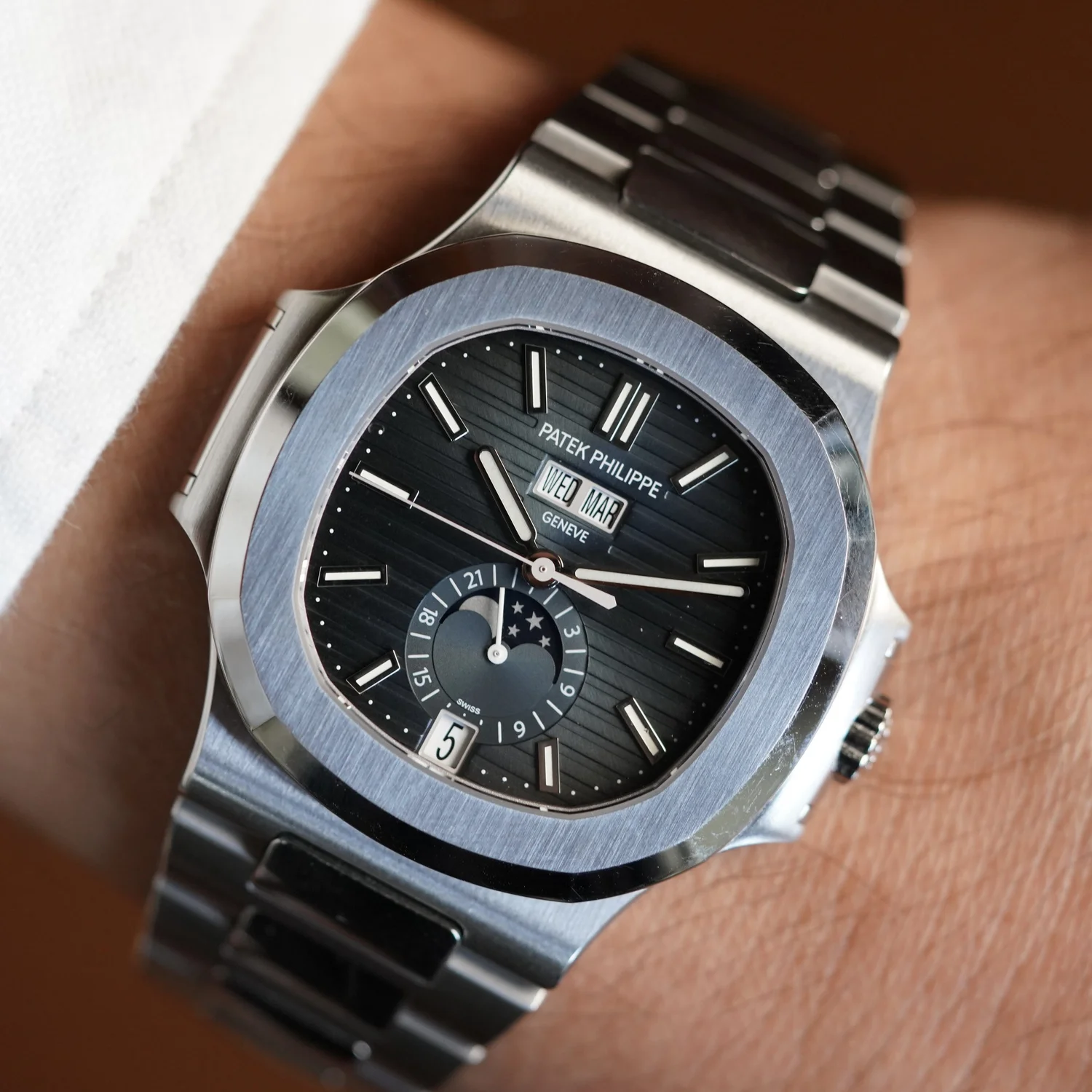 Patek Philippe Nautilus 5726/1A-014 Blue Dial Full Set Unpolished Full ...