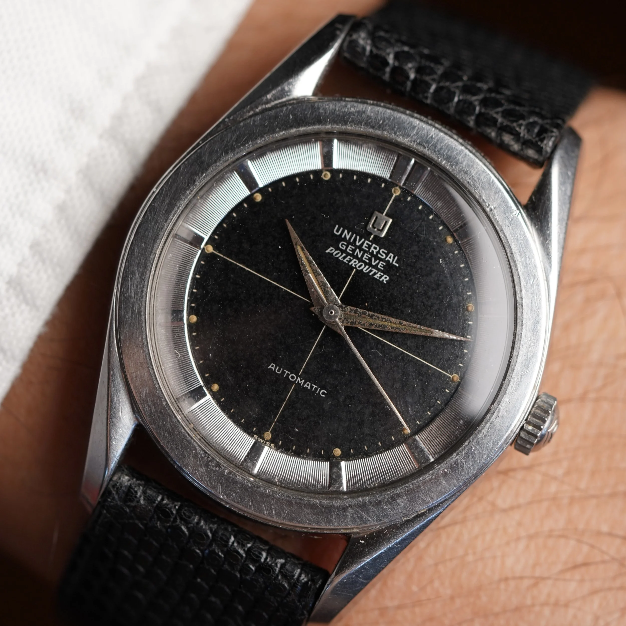 Universal Genève Polerouter Black Dial S20217-2 — Wind Vintage