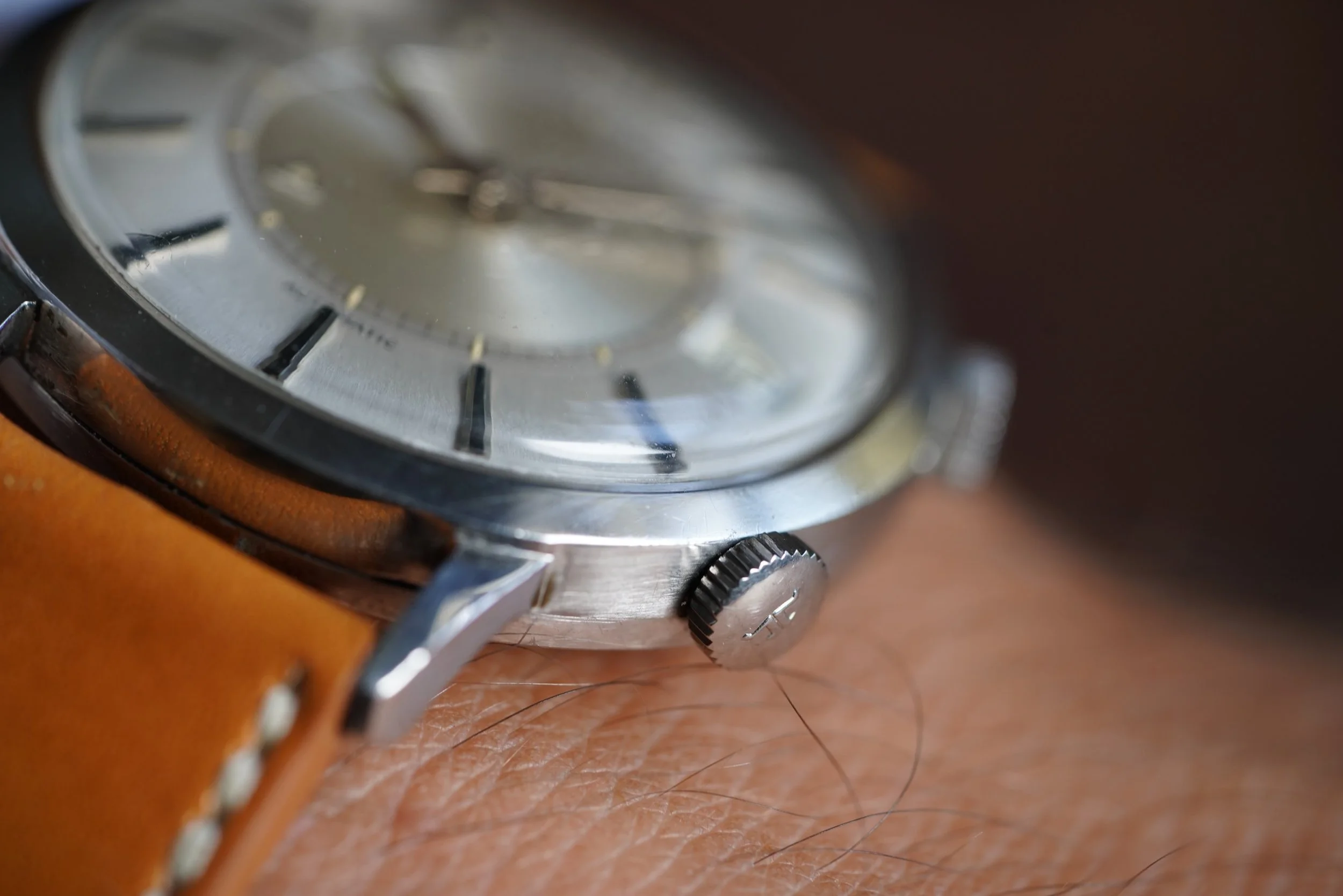 Jaeger-LeCoultre Memovox Reference E855 — Wind Vintage
