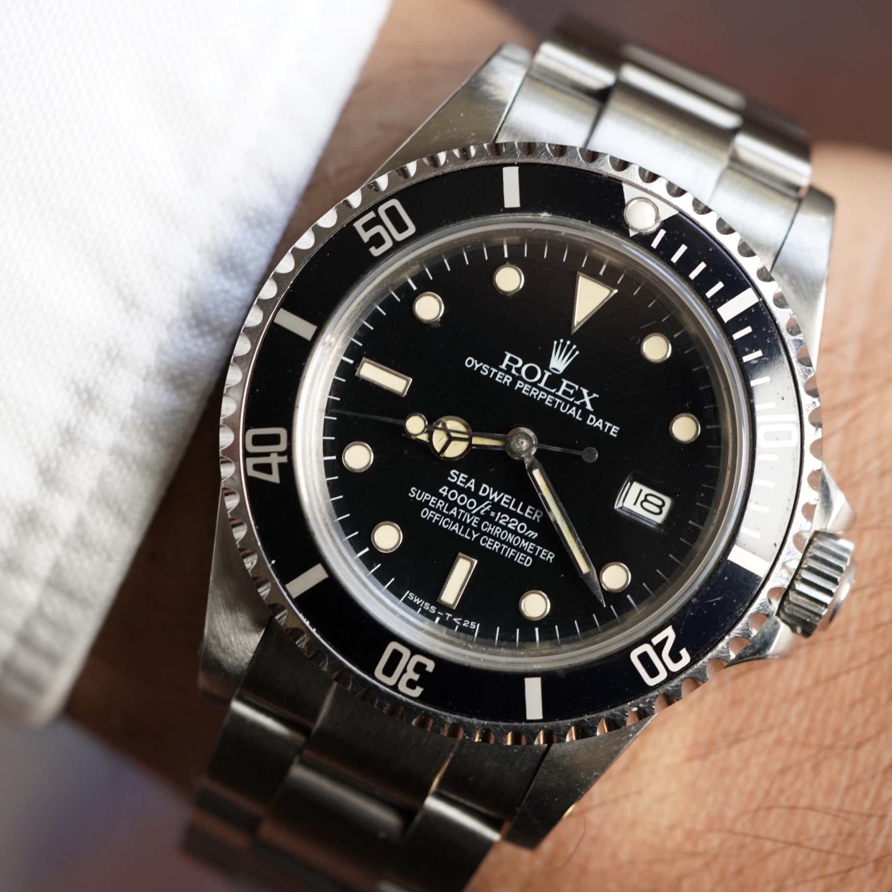 Rolex Spider Dial Sea-Dweller Reference 16660 — Wind Vintage