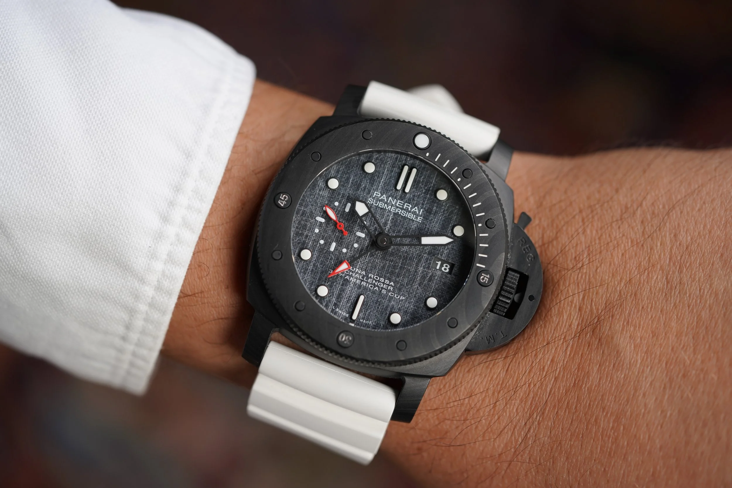 Panerai Submersible Luna Rossa PAM01039 Full Set — Wind Vintage