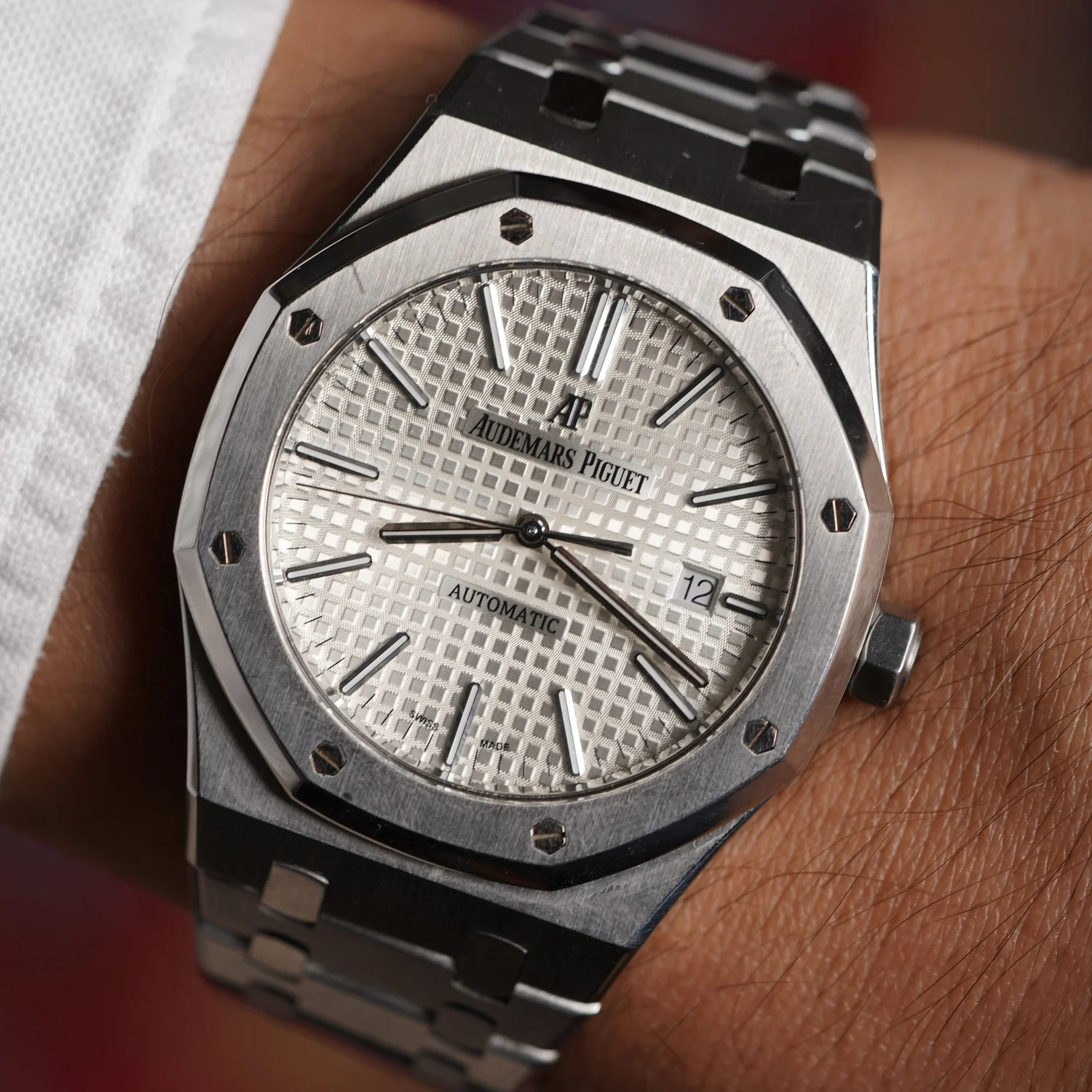 Audemars Piguet Royal Oak 15400ST.OO.1220ST.02 w/ Box — Wind Vintage