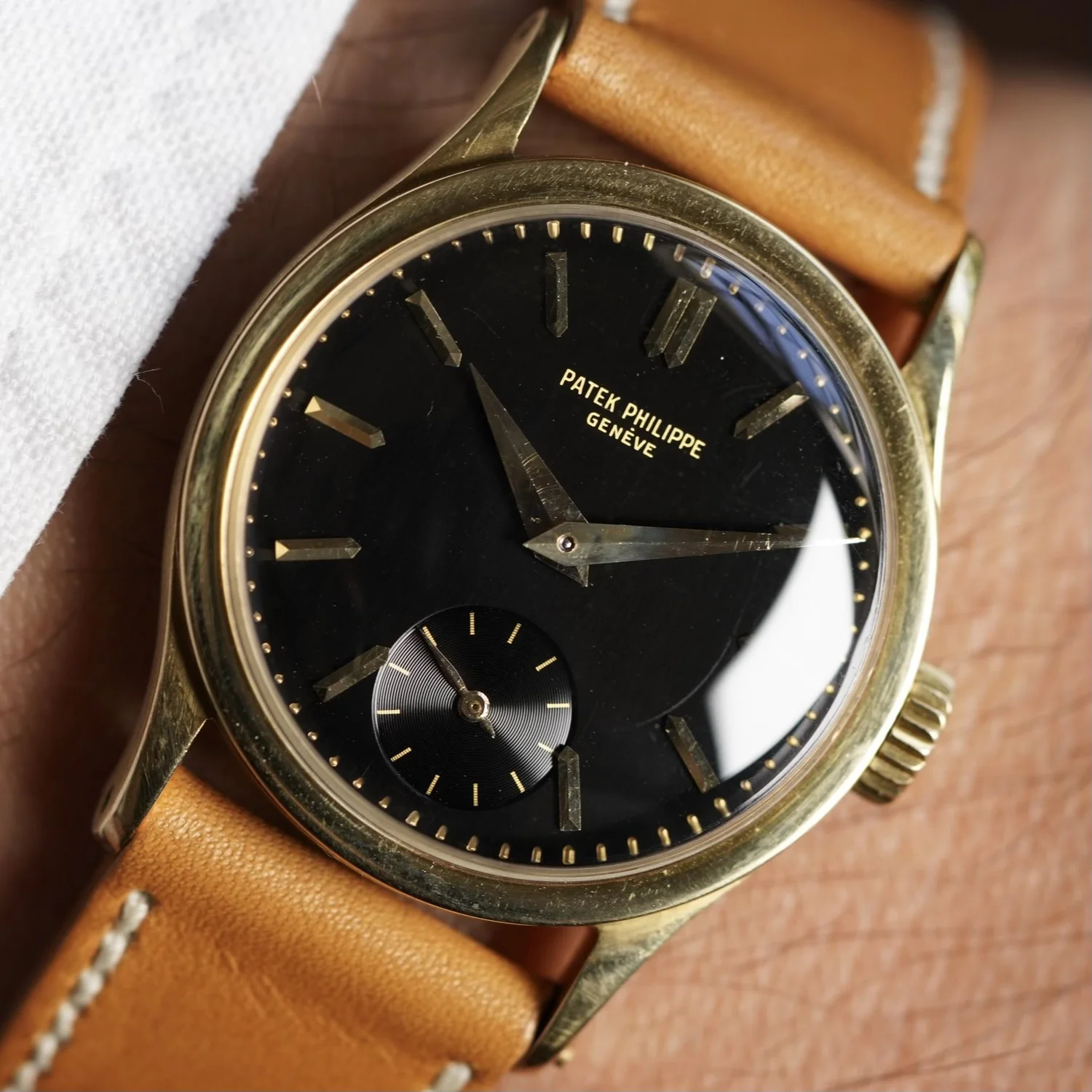 Patek Philippe Reference 96 with Black Dial — Wind Vintage