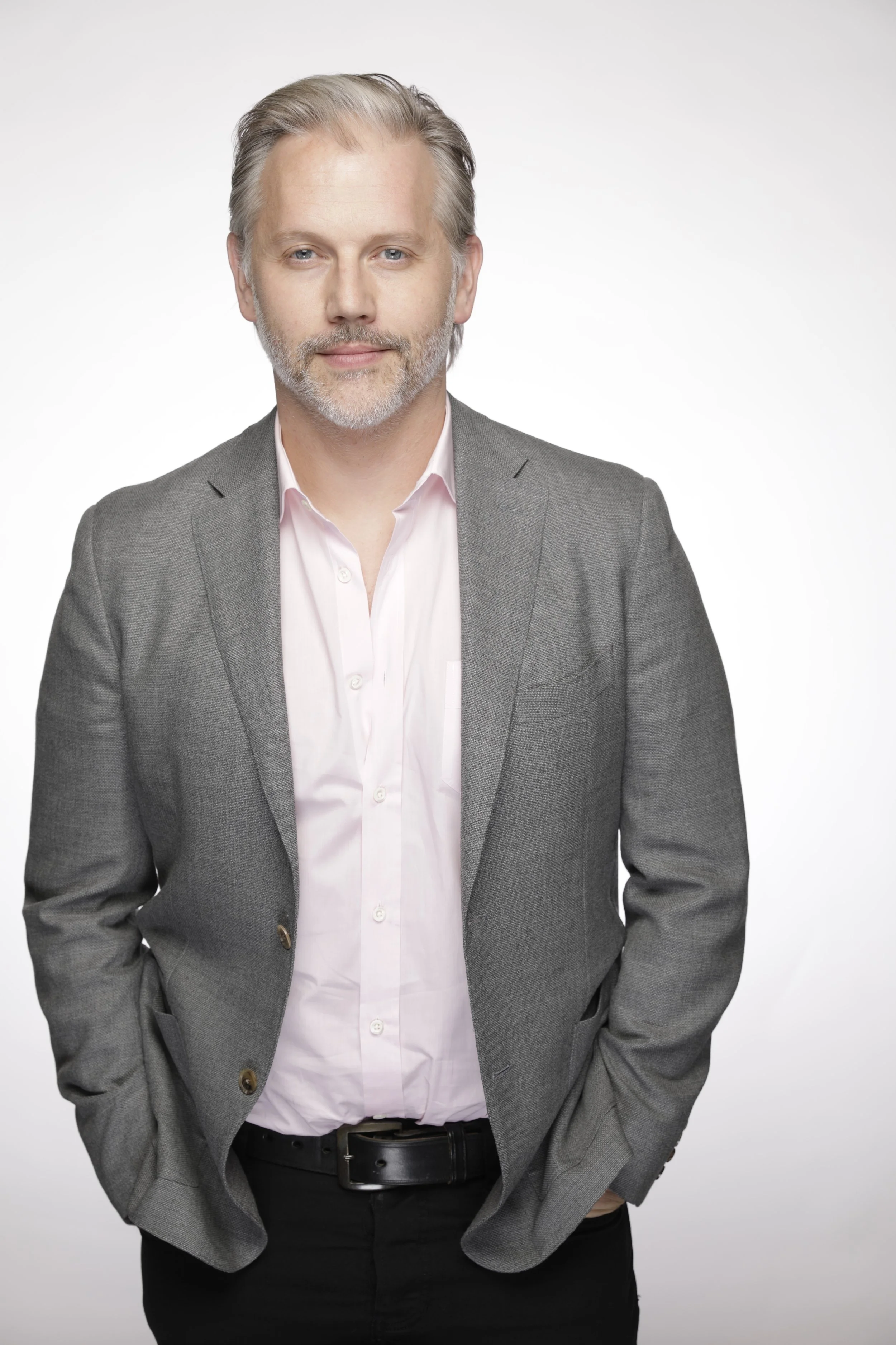 Showrunner Sessions with PALM ROYALE's Abe Sylvia — The Writers Guild ...
