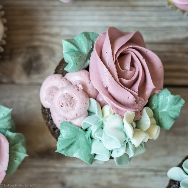 How to Make Floral Inspired Cupcakes — Honey Blonde