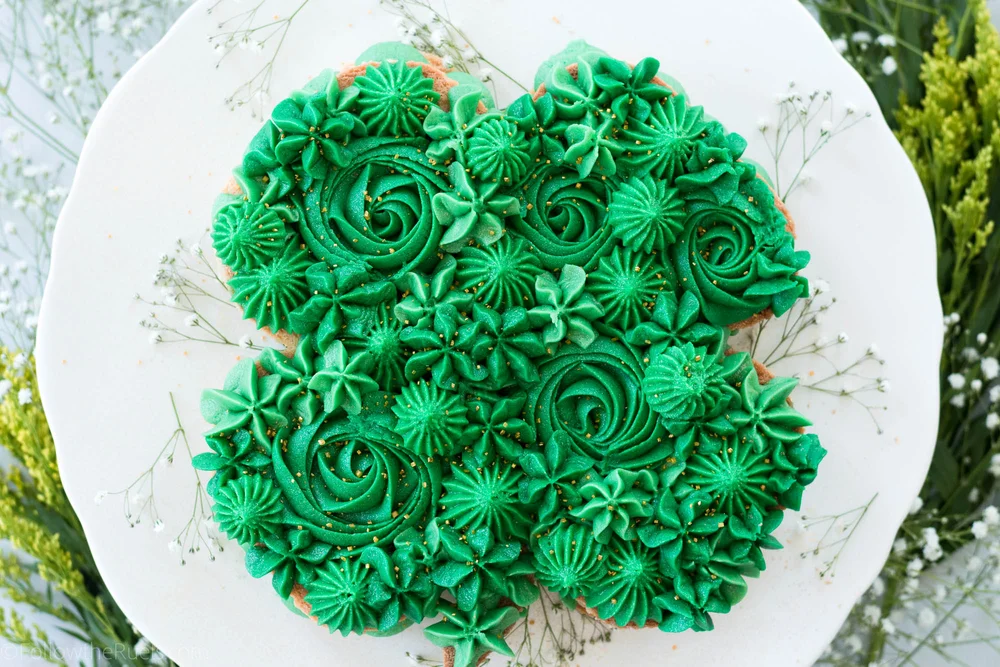 Four-Leaf Clover Cookie Cake — Honey Blonde