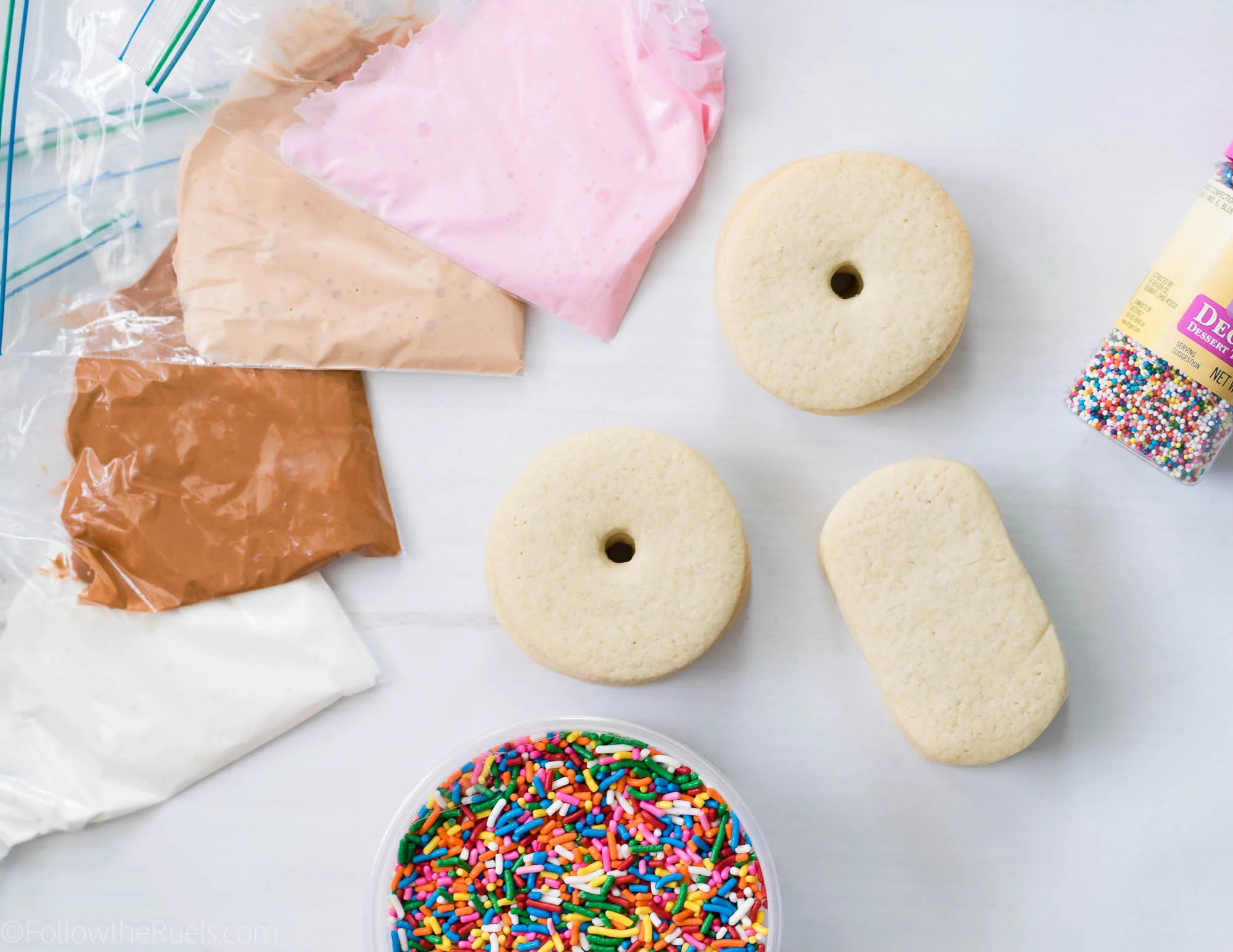 Donut Cookies — Honey Blonde