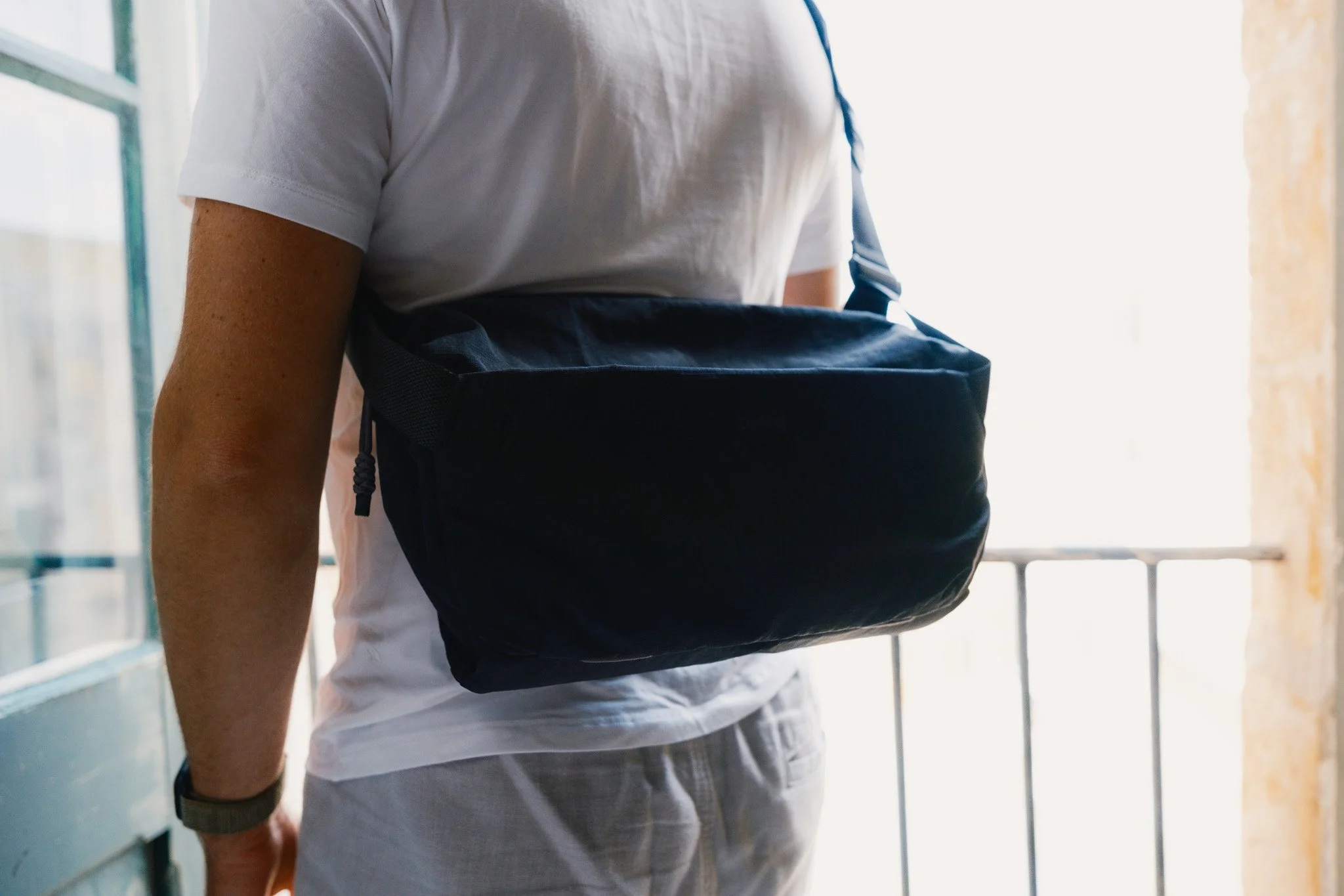 My New Favourite Camera Bag (Bellroy Venture 10L Camera Edition Sling ...