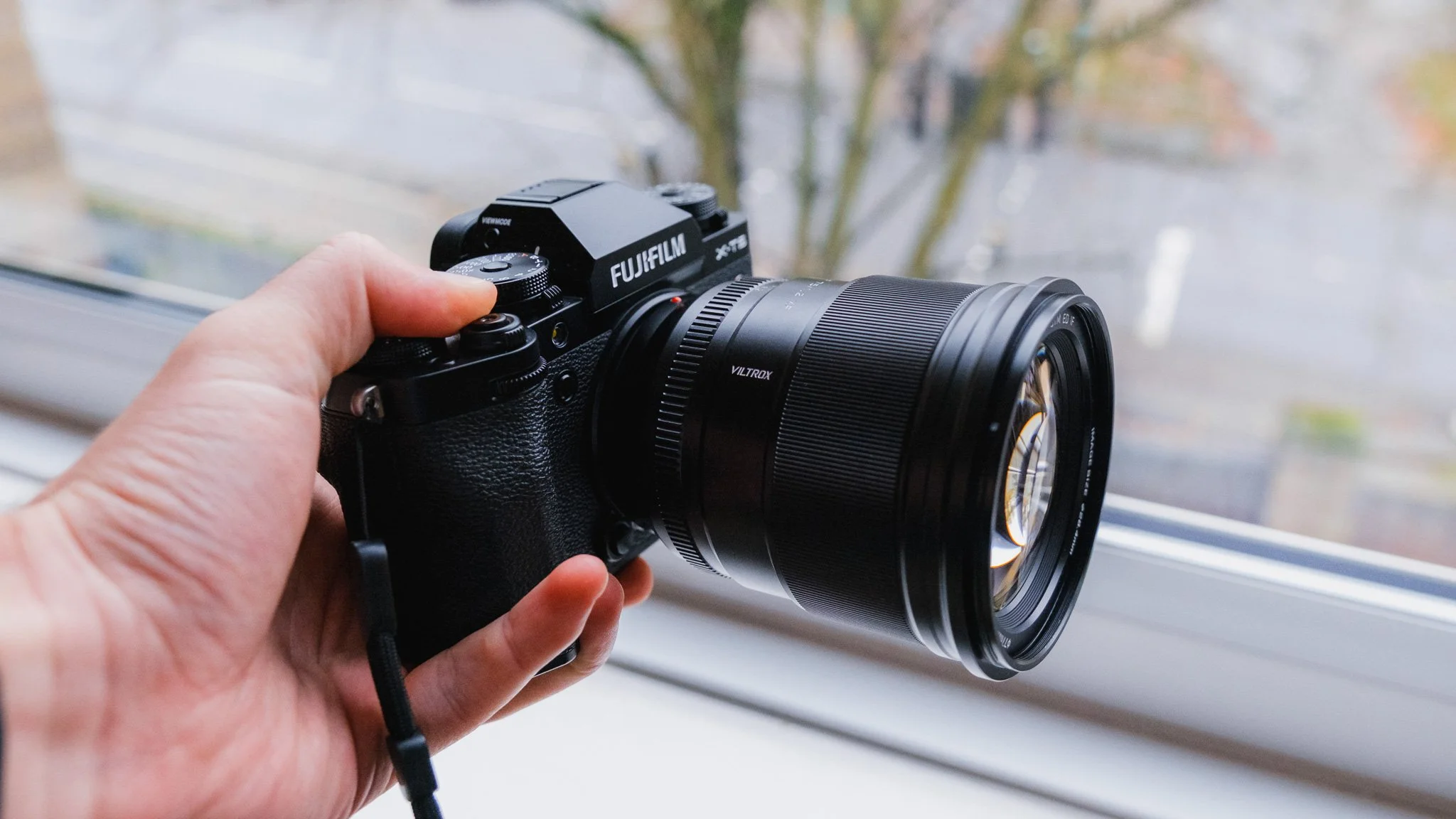 Viltrox 75mm f1.2 Pro vs Fujifilm 90mm f2 — Roman Fox