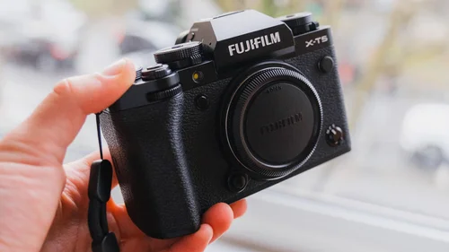 Fujifilm XT5 vs XH2 - Which Is Best For You? — Roman Fox