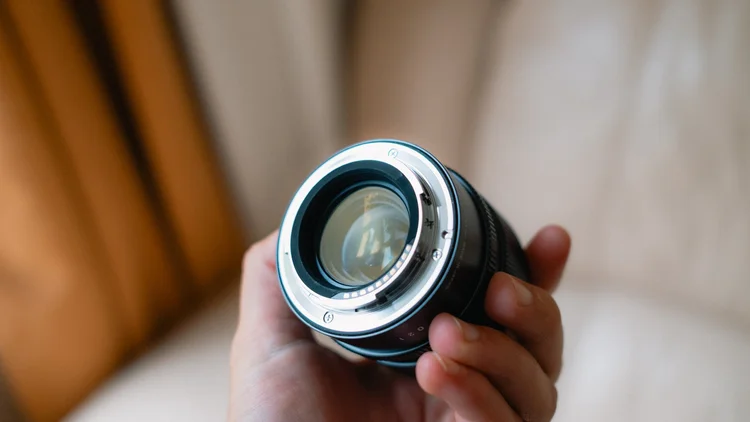 Sigma 90mm f2.8 DG DN Contemporary Review (Sony) — Roman Fox