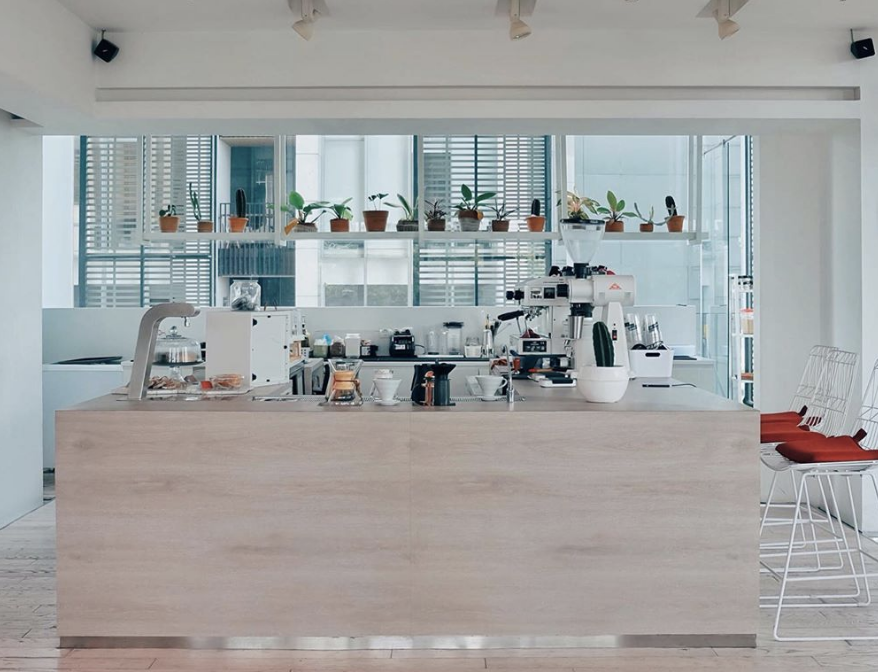 20 TRENDY AND CHARMING CAFÉS IN JAKARTA, INDONESIA — dewildesalhab武士
