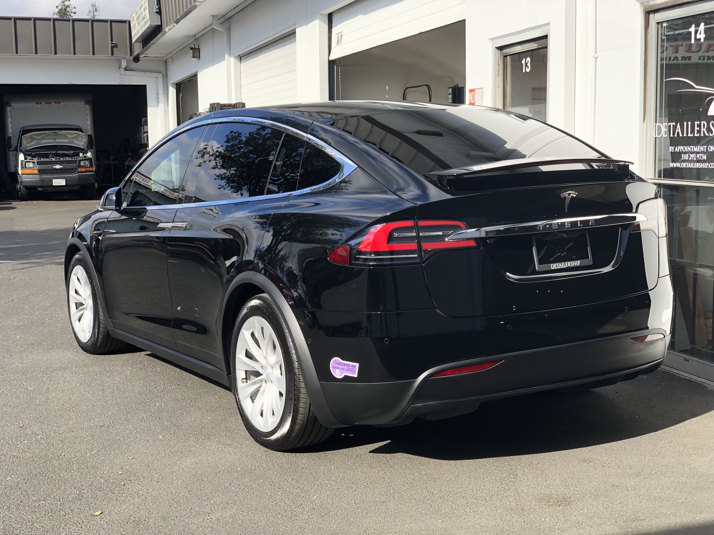 2019 Tesla Model X (Solid Black) — DETAILERSHIP™