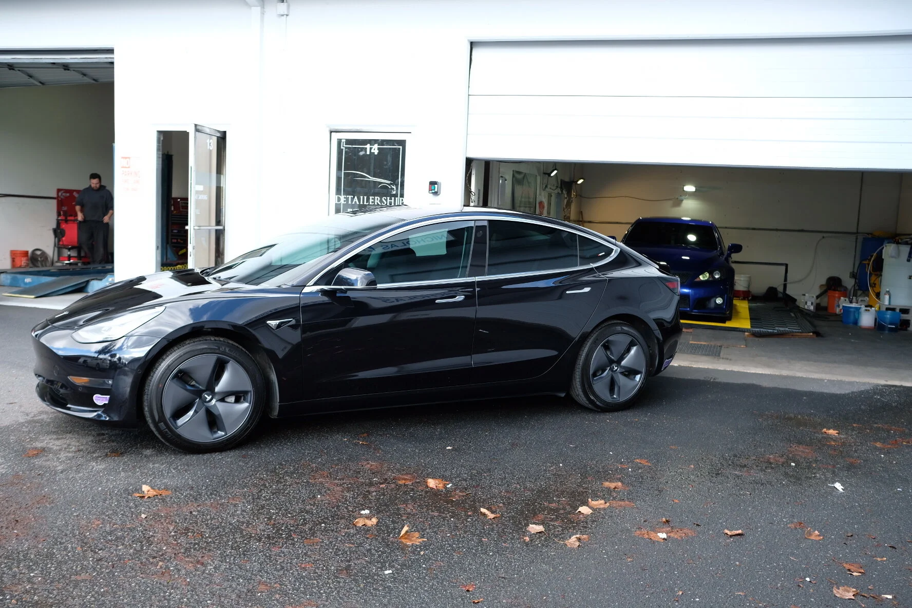 2019 Tesla Model 3 (Black Metallic) — DETAILERSHIP™
