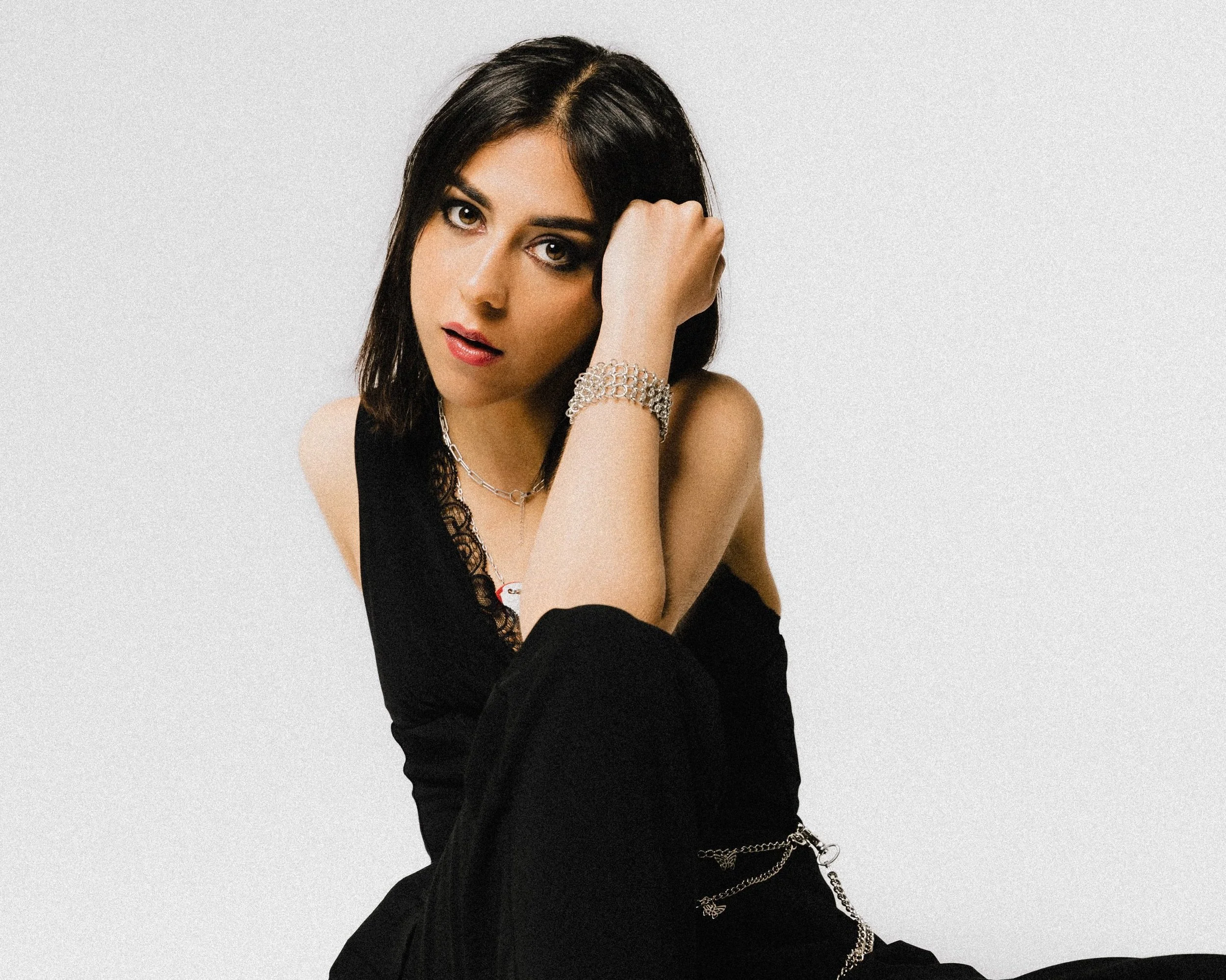 Nadia Sheikh Official Website — Bio