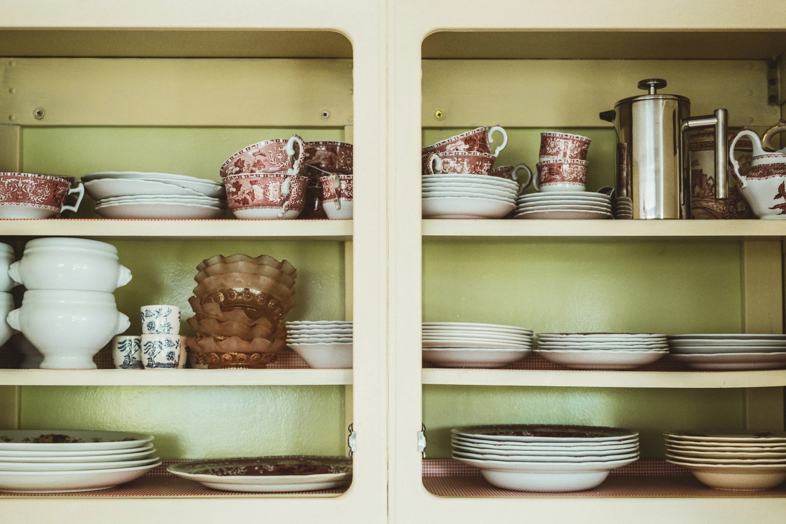 The Benefits of Built In Dining Room Cabinets — BAUFORMAT SEATTLE