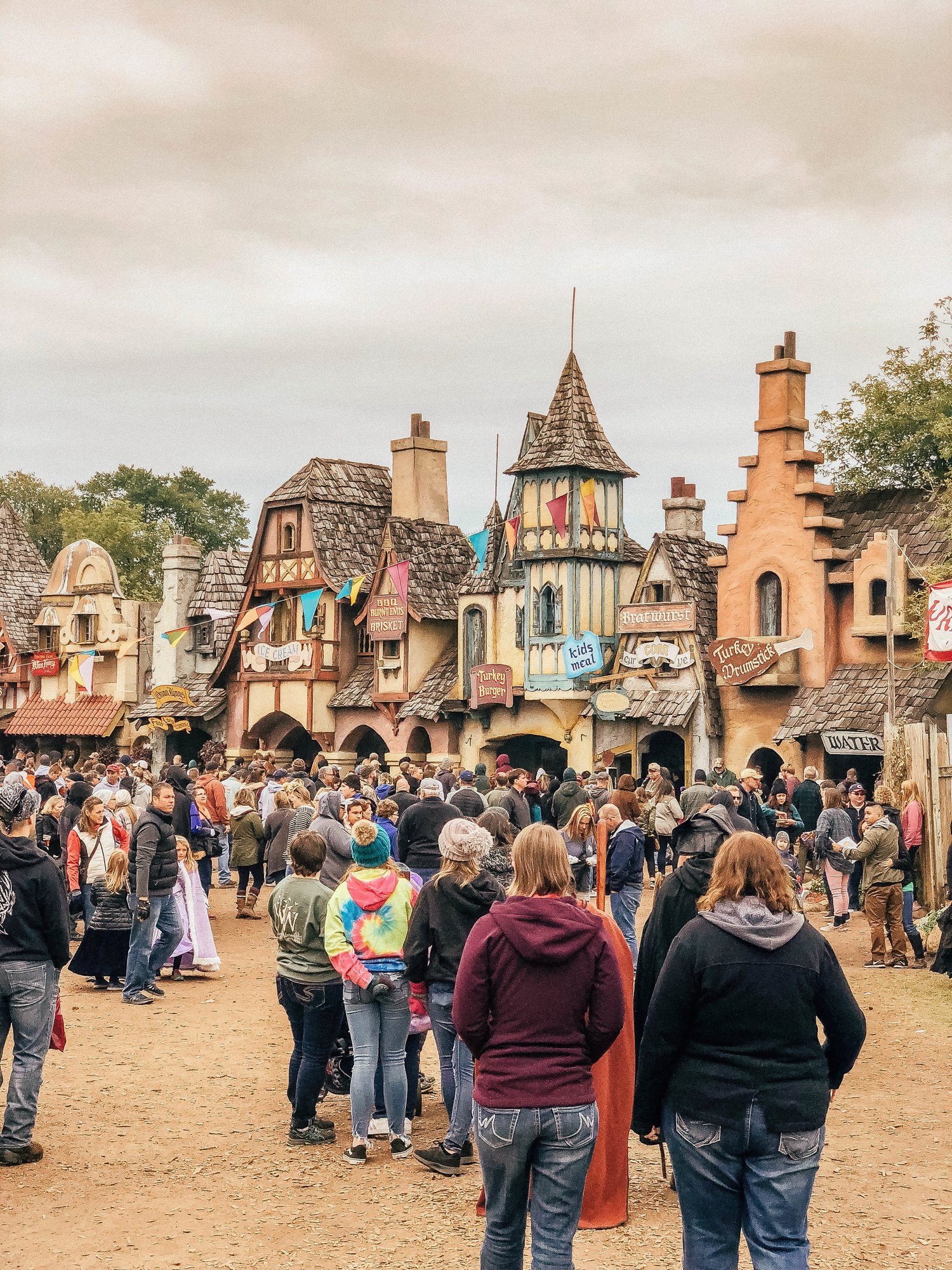 We Went Back in Time at the Minnesota Ren Fest — GalavantGal