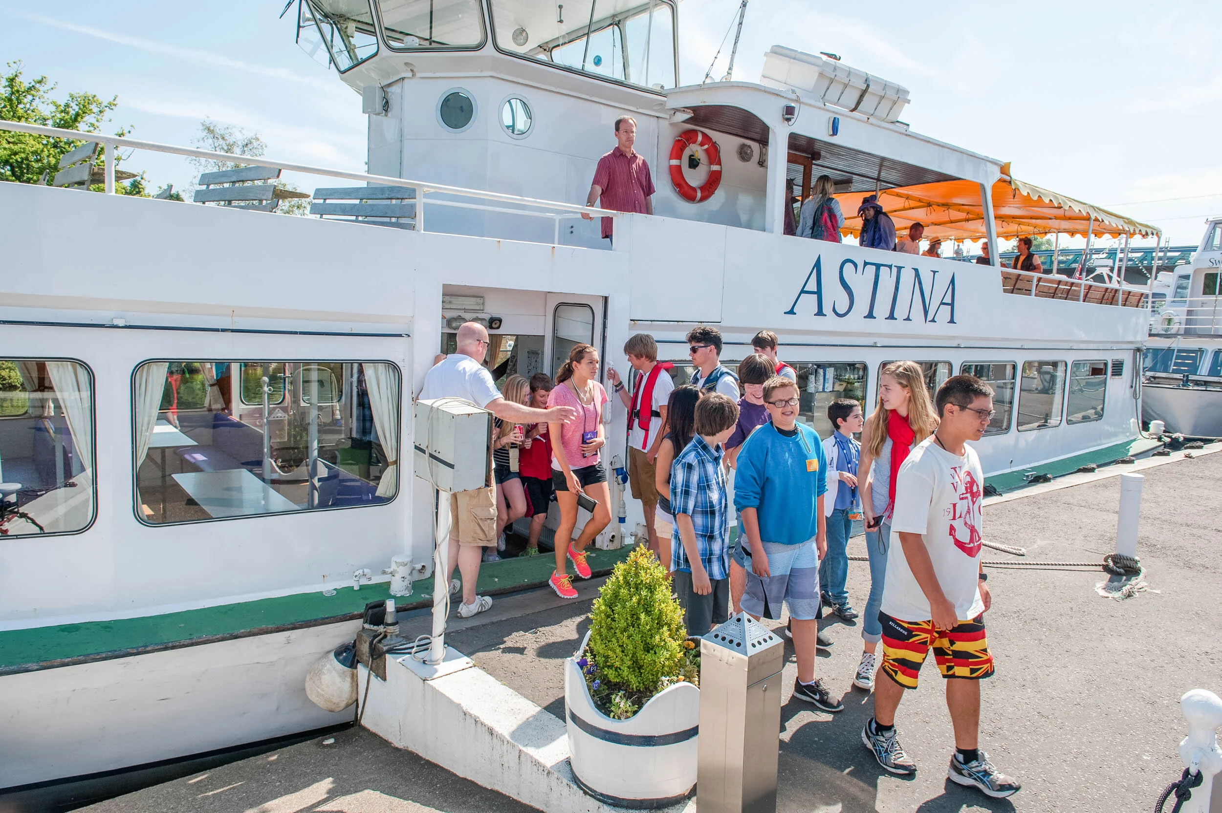 Visit Balloch, Gateway to Loch Lomond — See Loch Lomond :: What to do ...