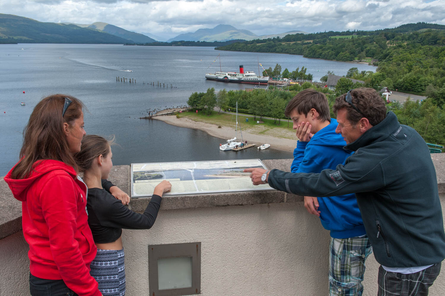 Loch Lomond Shores, Balloch — See Loch Lomond :: What to do in Loch ...