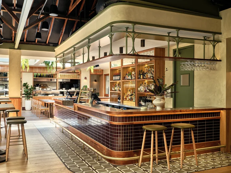 Earlwood Hotel — FIVE FOOT ONE DESIGN