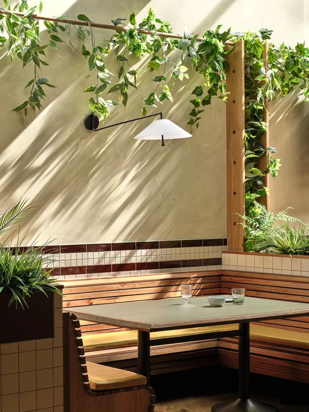 Earlwood Hotel — FIVE FOOT ONE DESIGN