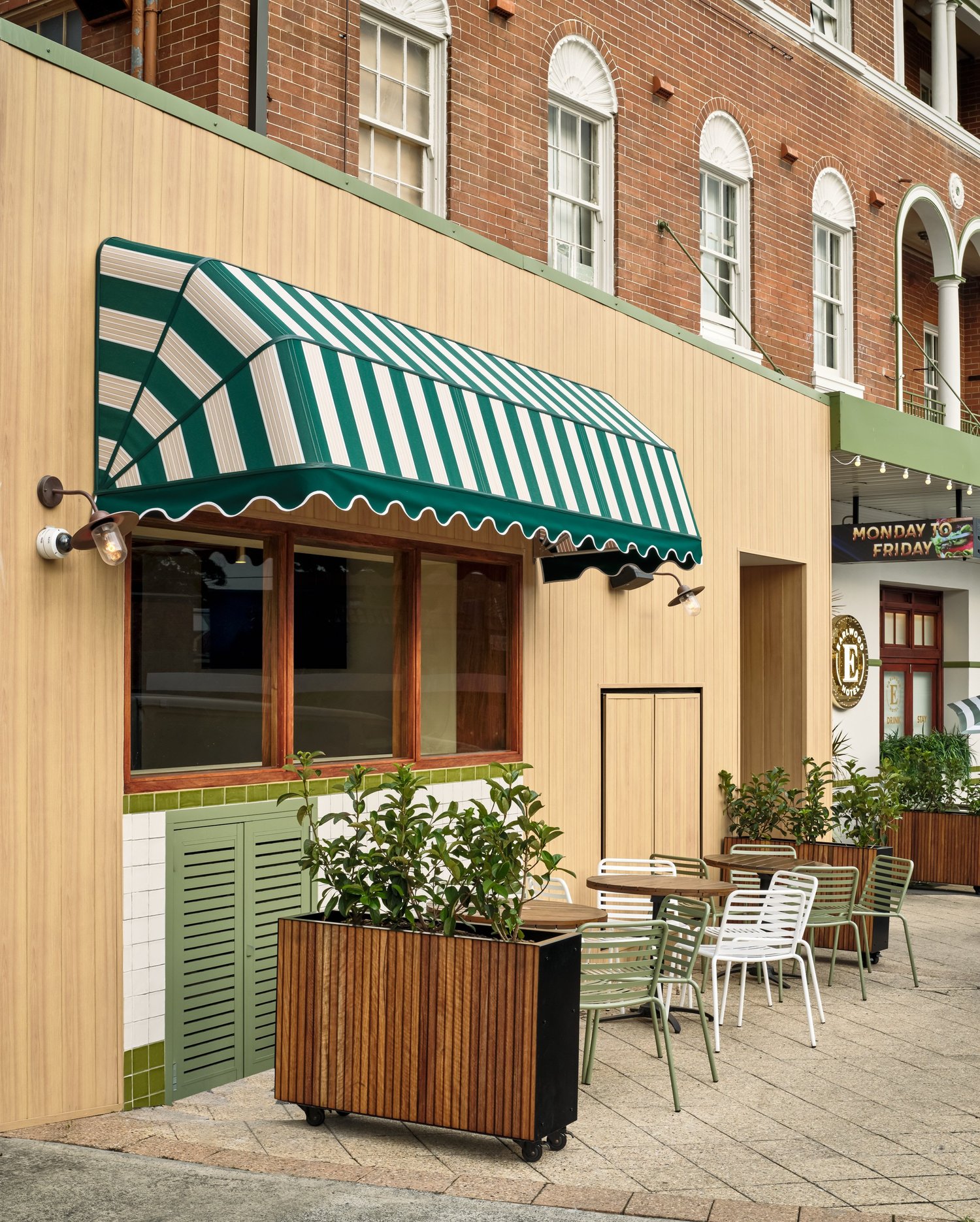 Earlwood Hotel — FIVE FOOT ONE DESIGN