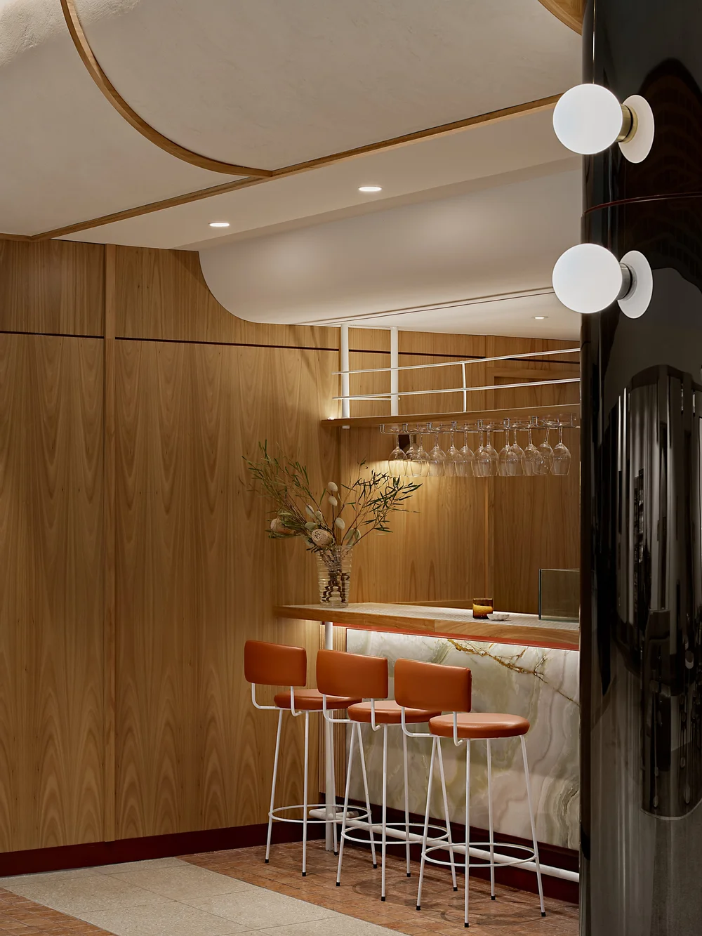 Luke's Bistro Gallery — FIVE FOOT ONE DESIGN