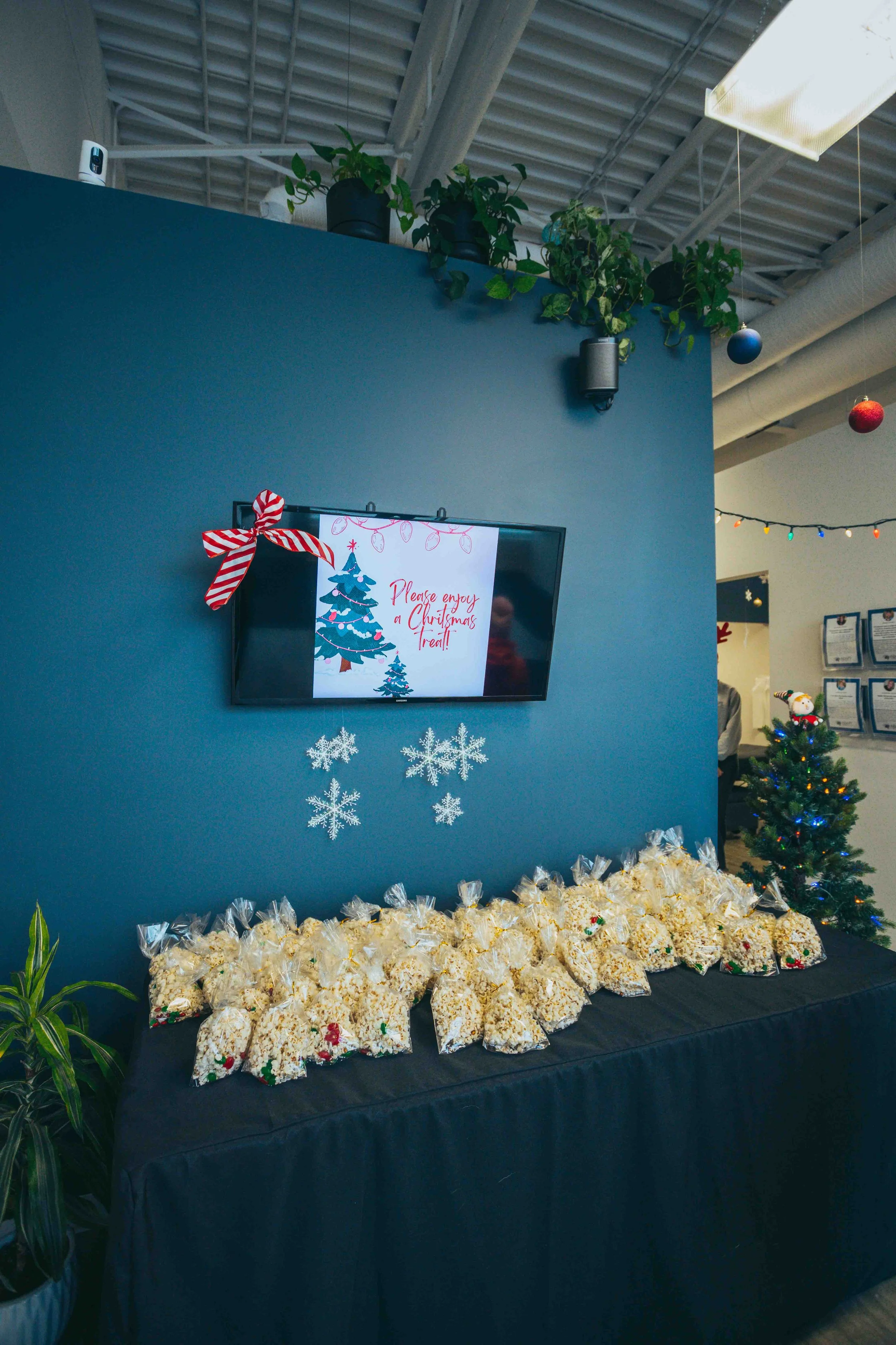 Happy Holidays! — Crossings Lethbridge