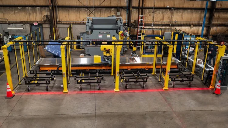 RoboForm | Automated Forming | Metalcraft Automation Group | Metalcraft ...