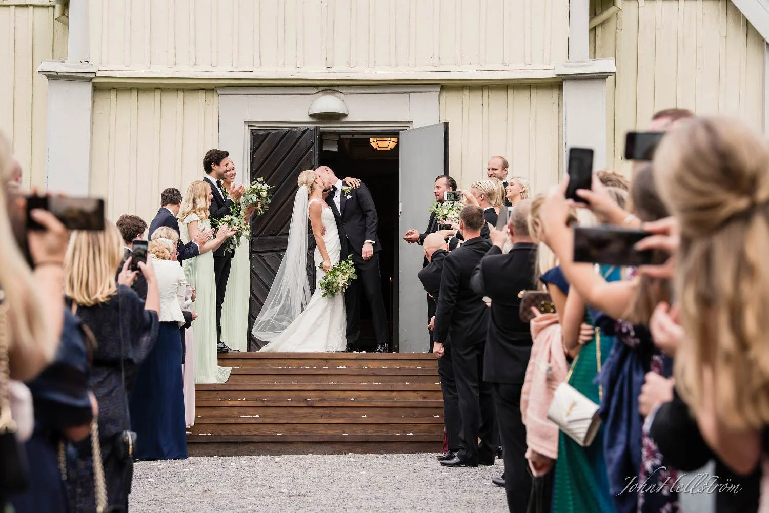 Stockholm Wedding photographer at Ingaro church and Saby Sateri — Hellström