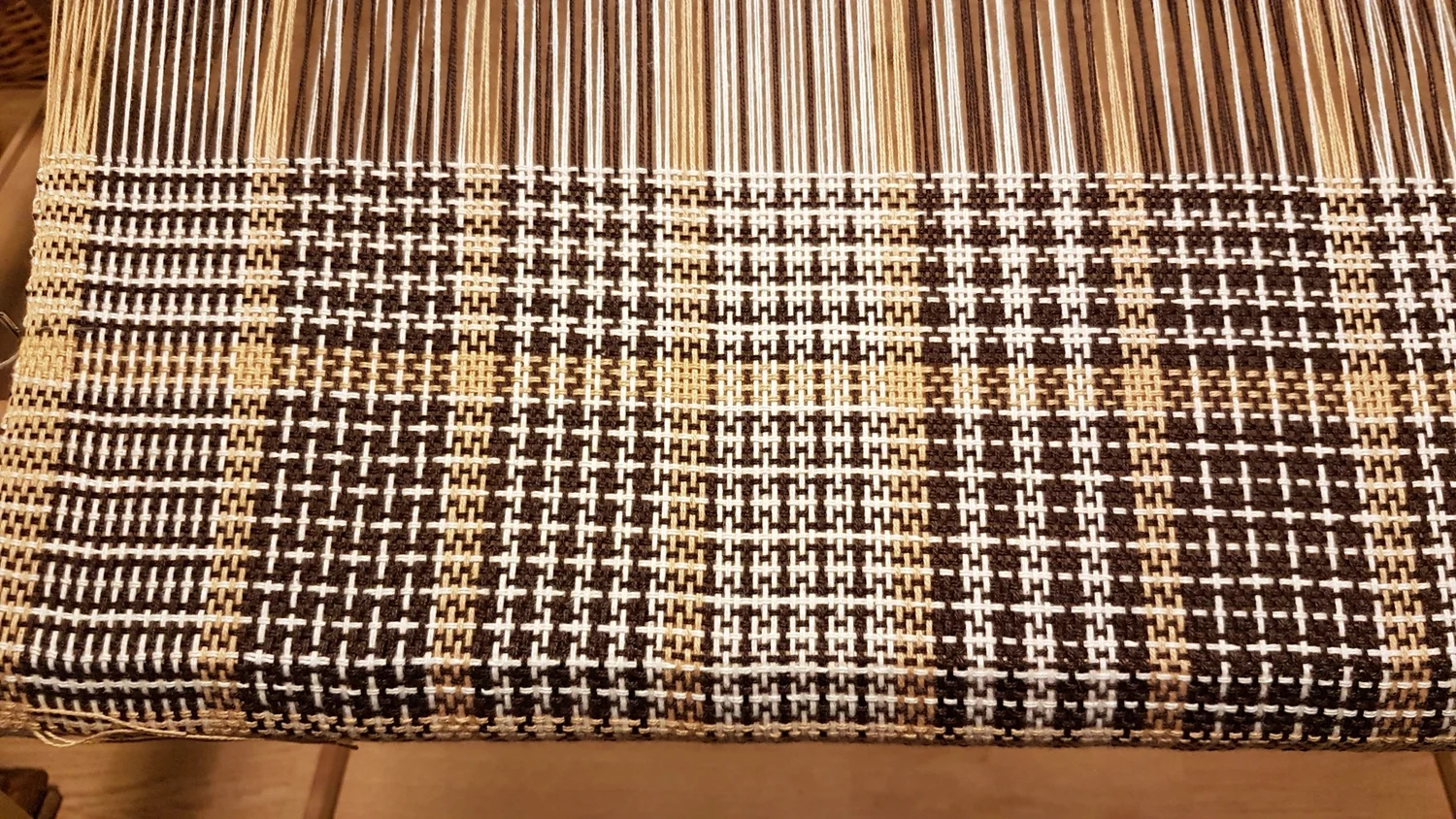 A Modern Twist on Log Cabin Rigid Heddle Weaving Pattern — The Rogue Weaver