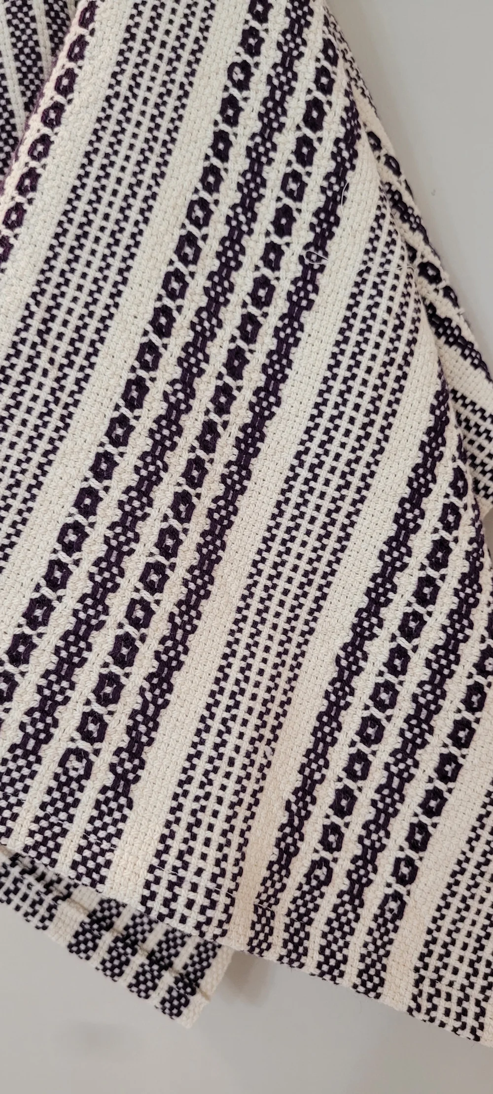 A Modern Twist on Log Cabin Rigid Heddle Weaving Pattern — The Rogue Weaver