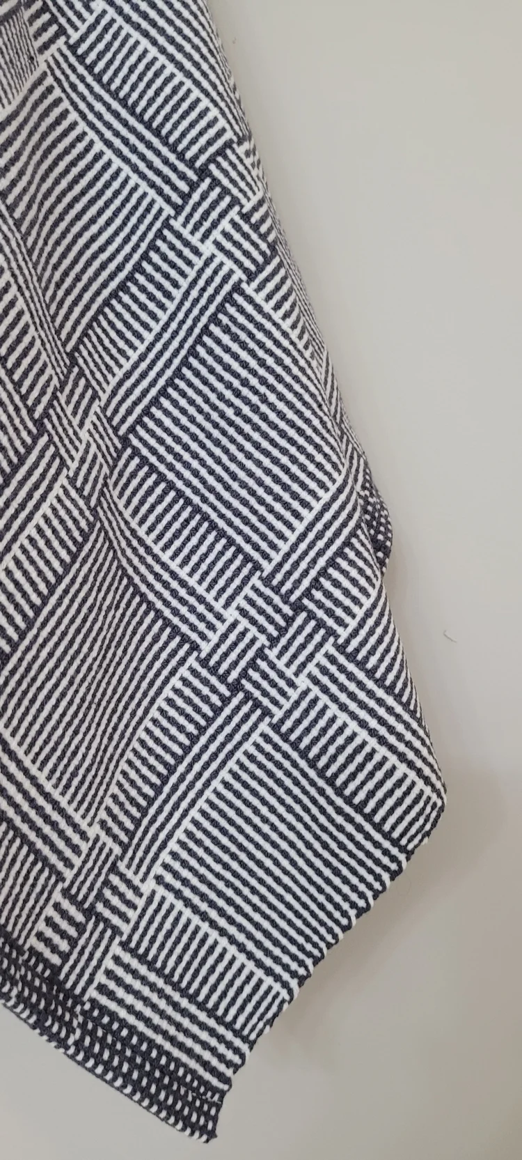 Log Cabin Gingham Style Rigid Heddle Weaving Pattern — The Rogue Weaver