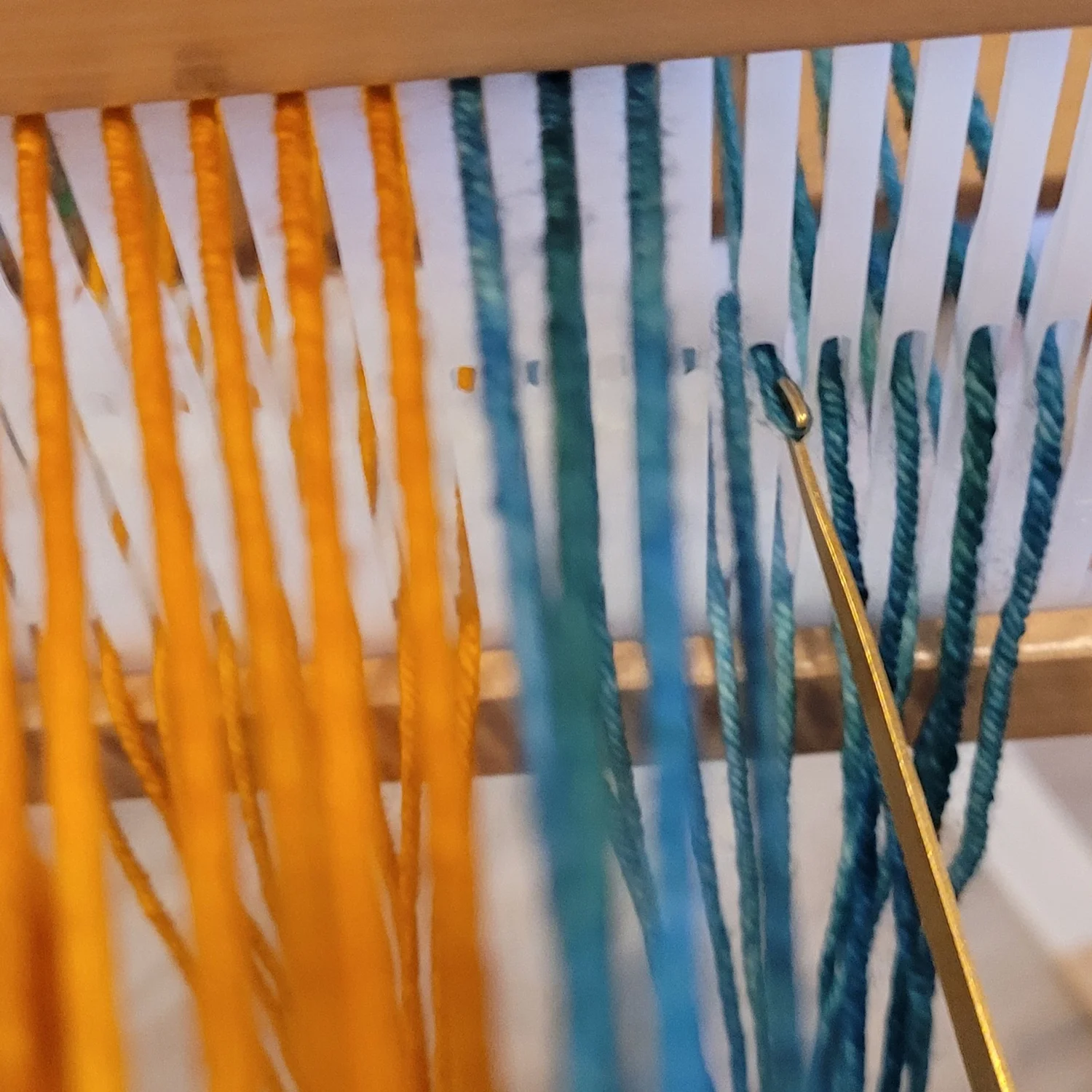 Threading the Heddle Made Easy! — The Rogue Weaver
