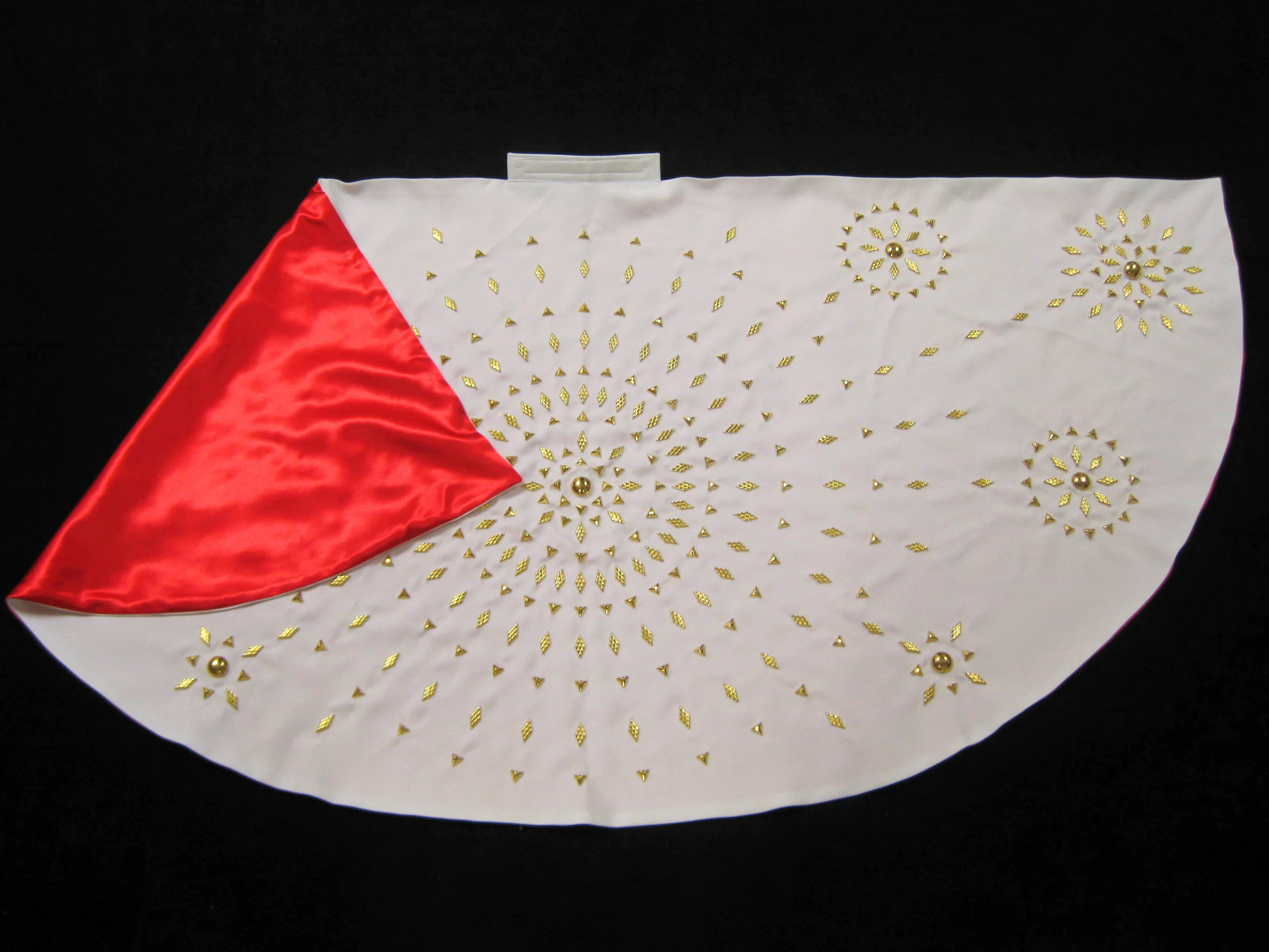 Red Lion Cape — B&K Enterprises Costume Company