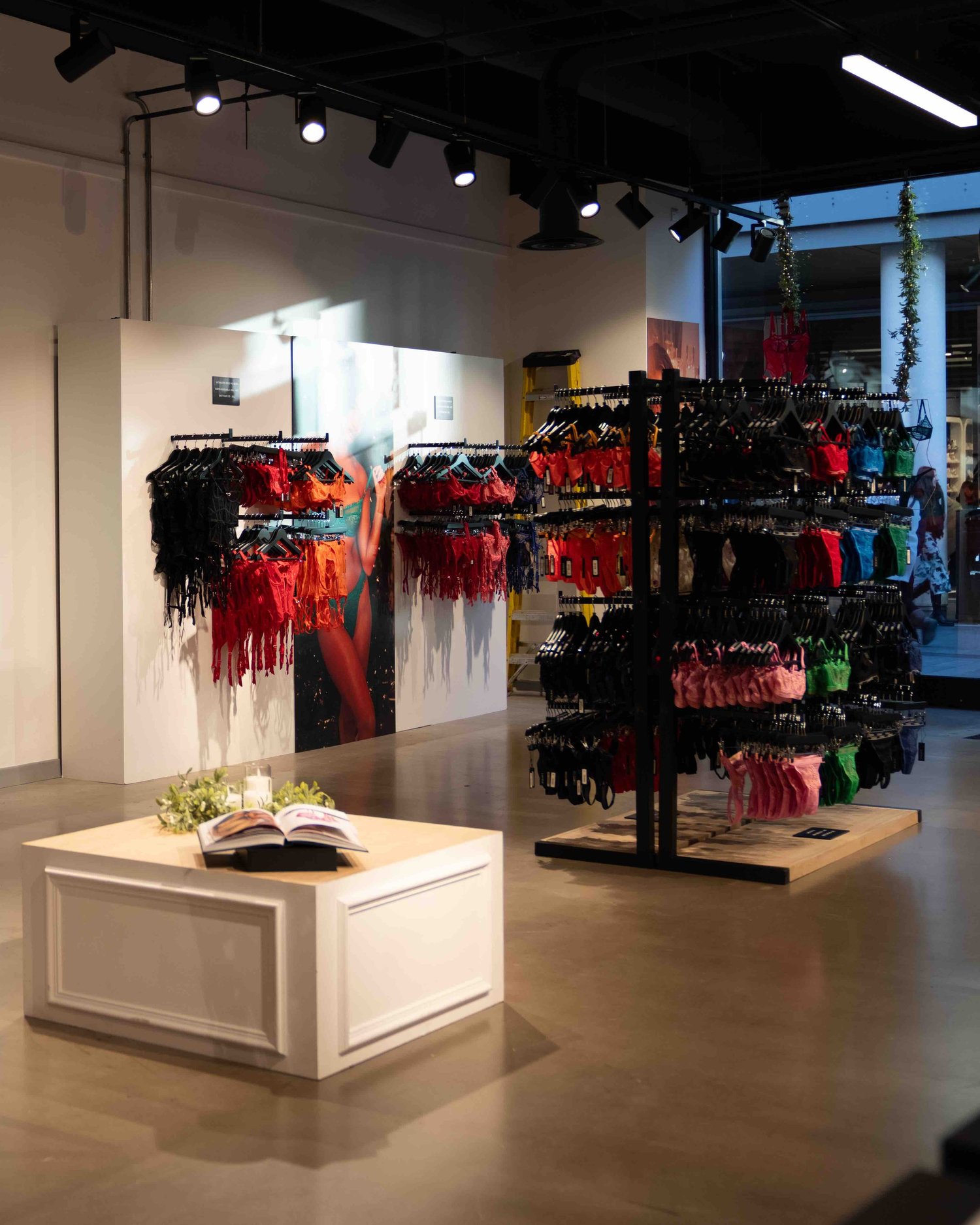 Lounge launches city debut with pop-up at Liverpool ONE — AVER