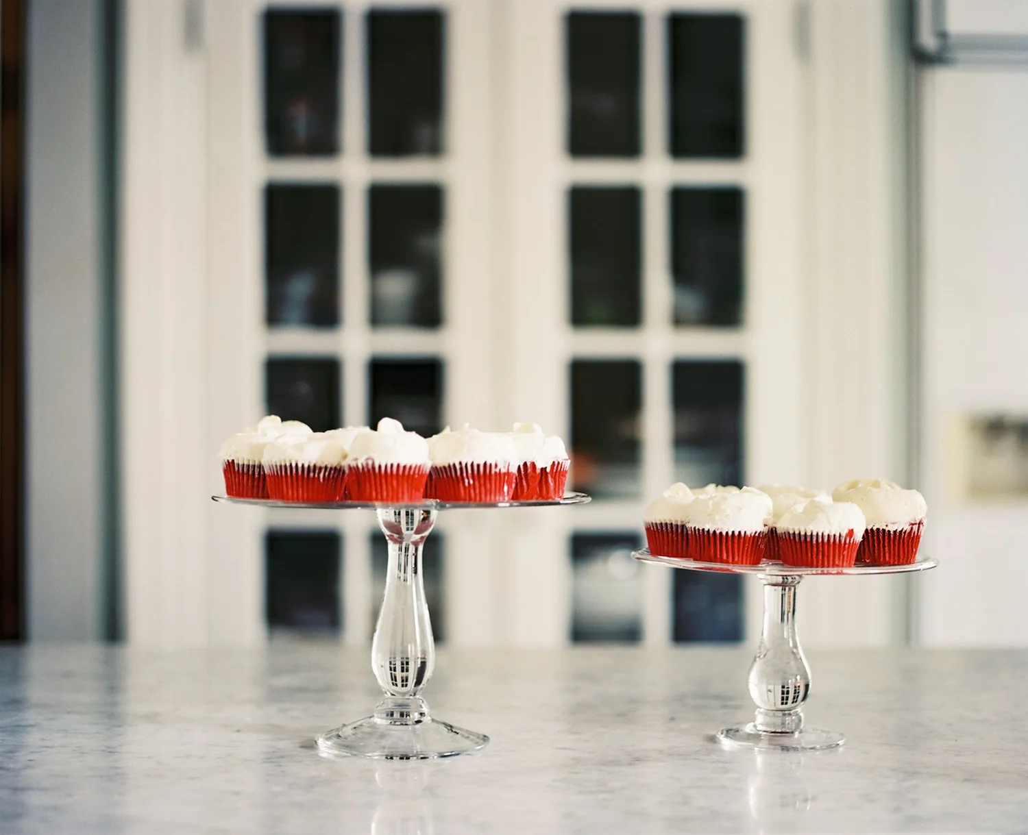 Manhattan Serenity: The Art of Subtle Beauty — Lonny