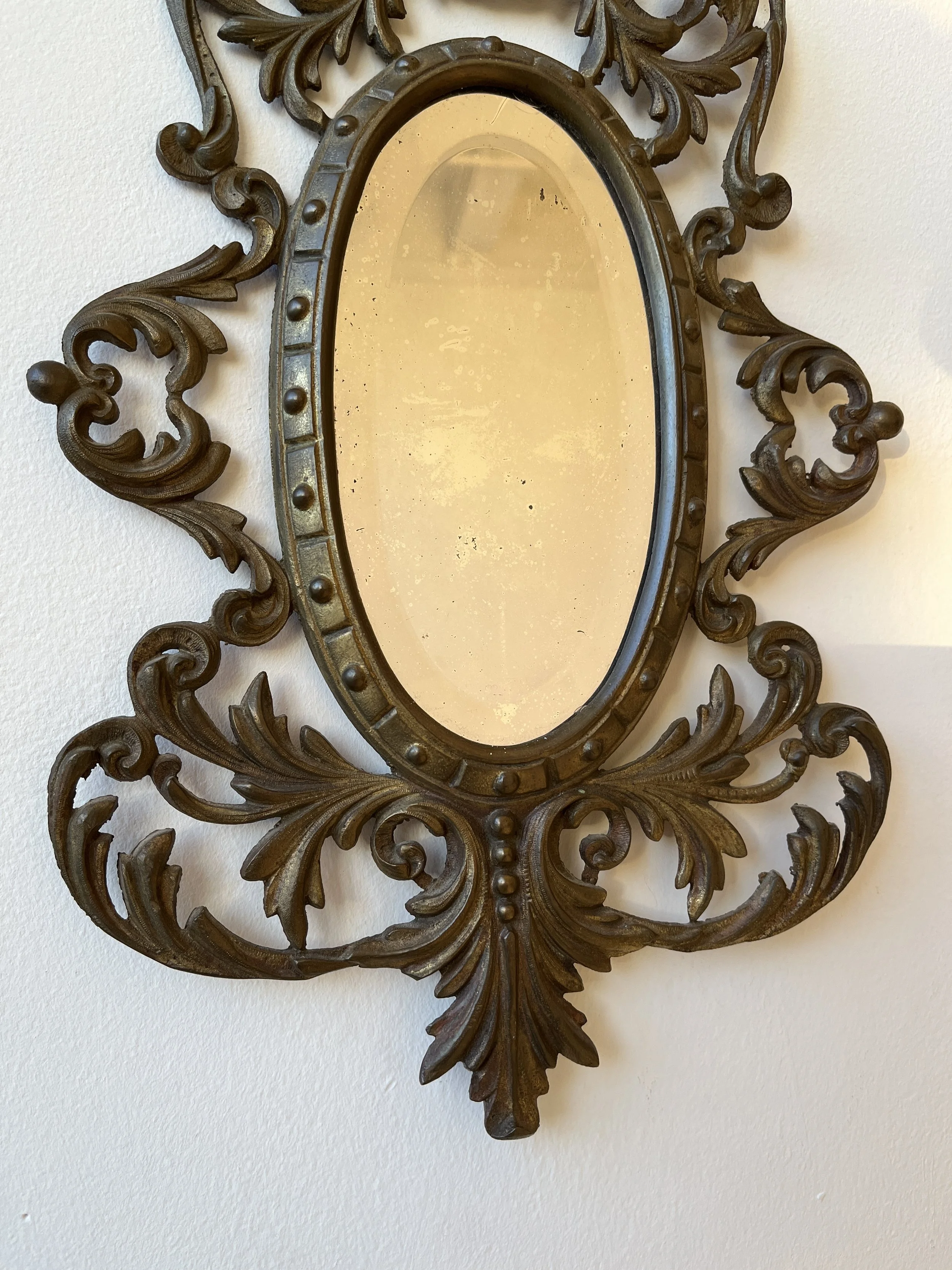 Oval Filigree Frame