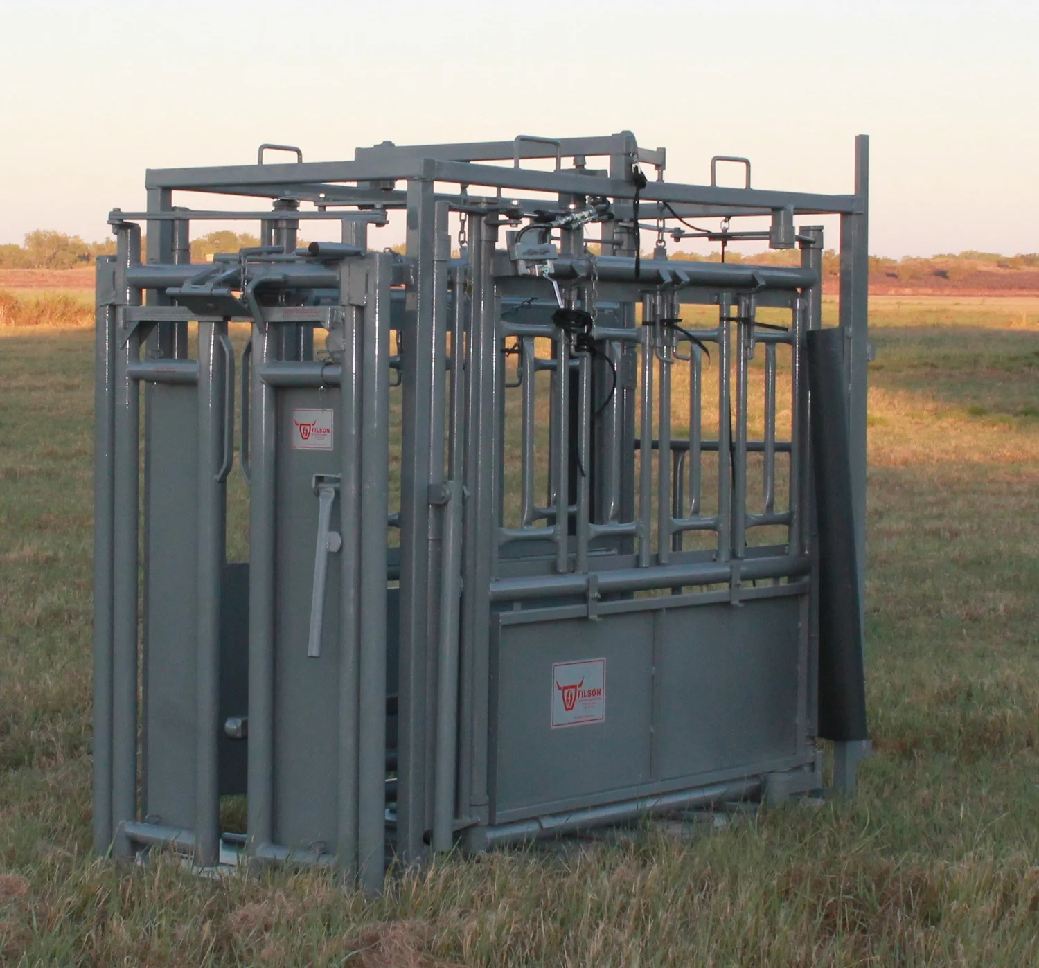 Stocker Chute — Filson Livestock Equipment