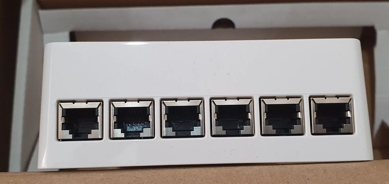 Signify Trulifi 6002.1 Starter Kit System Review By LiFi Tech News — LiFi