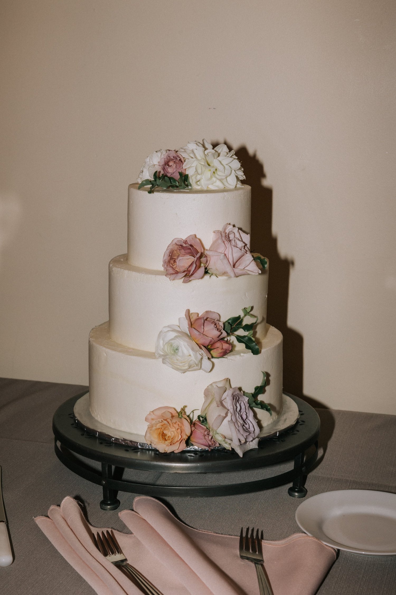 A Breathtaking Blush Wedding at Portland's Ocean Gateway | Pinch Me ...