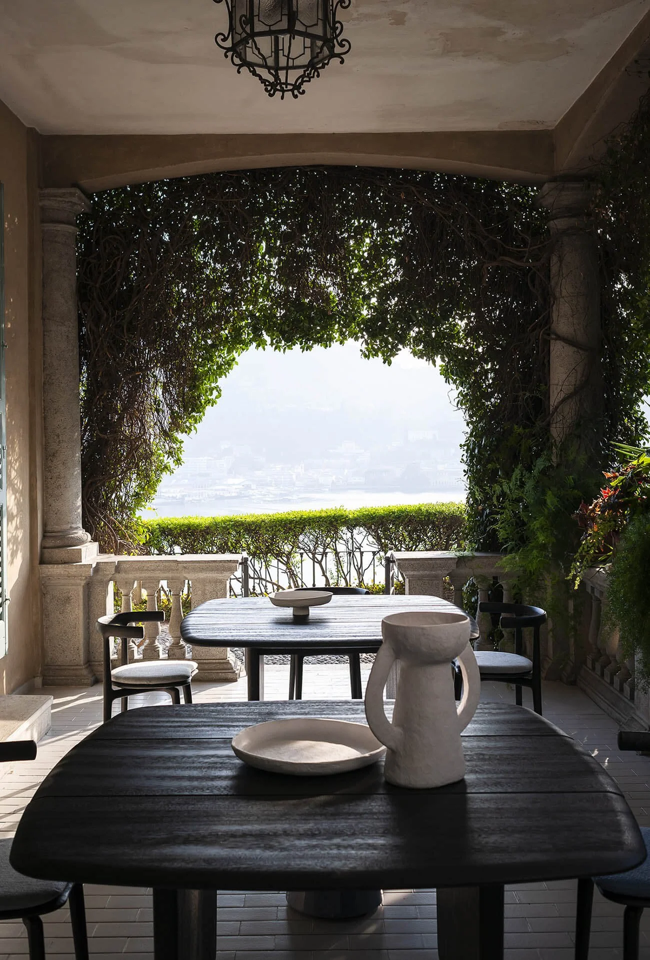 Razkošna vila Baxter LA CASA SUL LAGO ob jezeru Como — DECOR & DESIGN