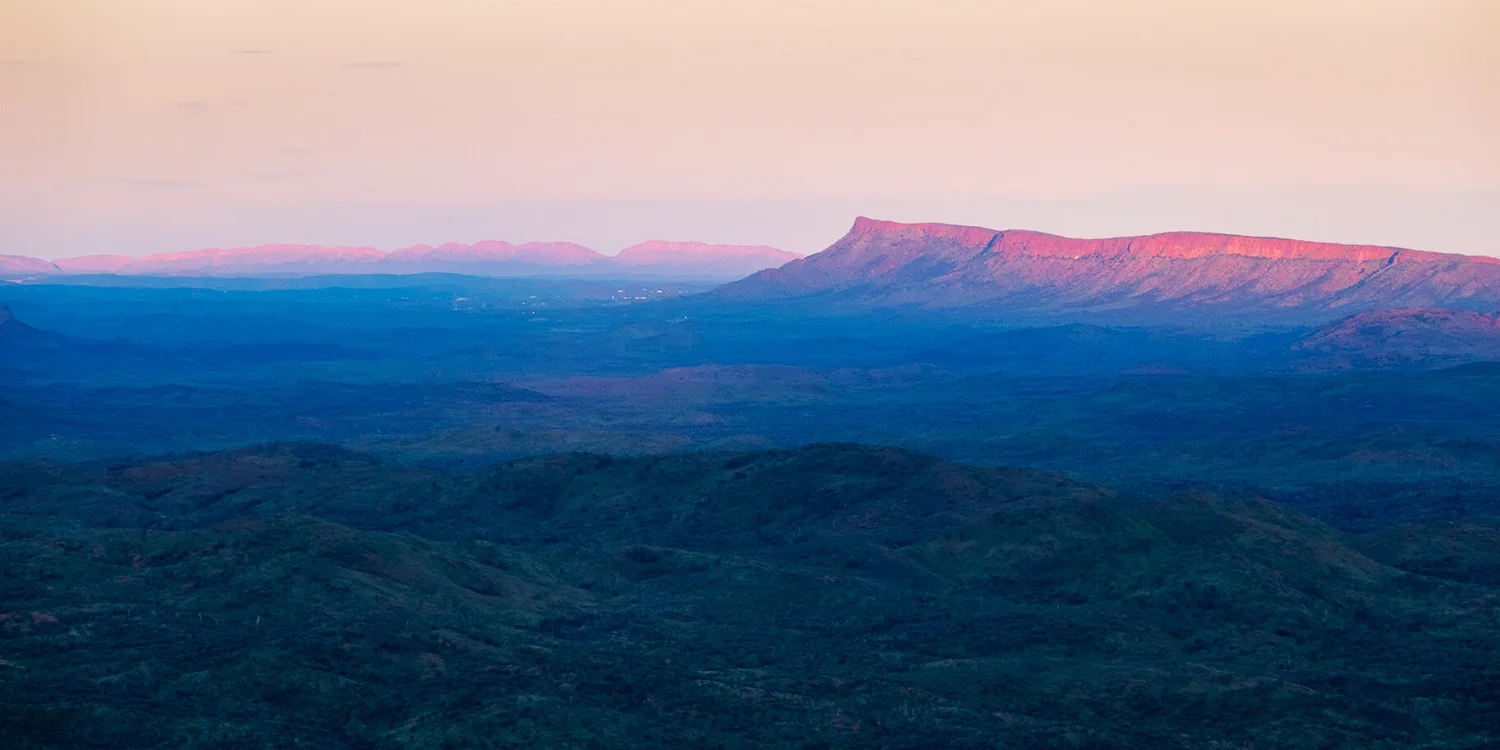 Larapinta Trail - Day 3 - Arenge View to Pravda Spur — Louise Denton ...