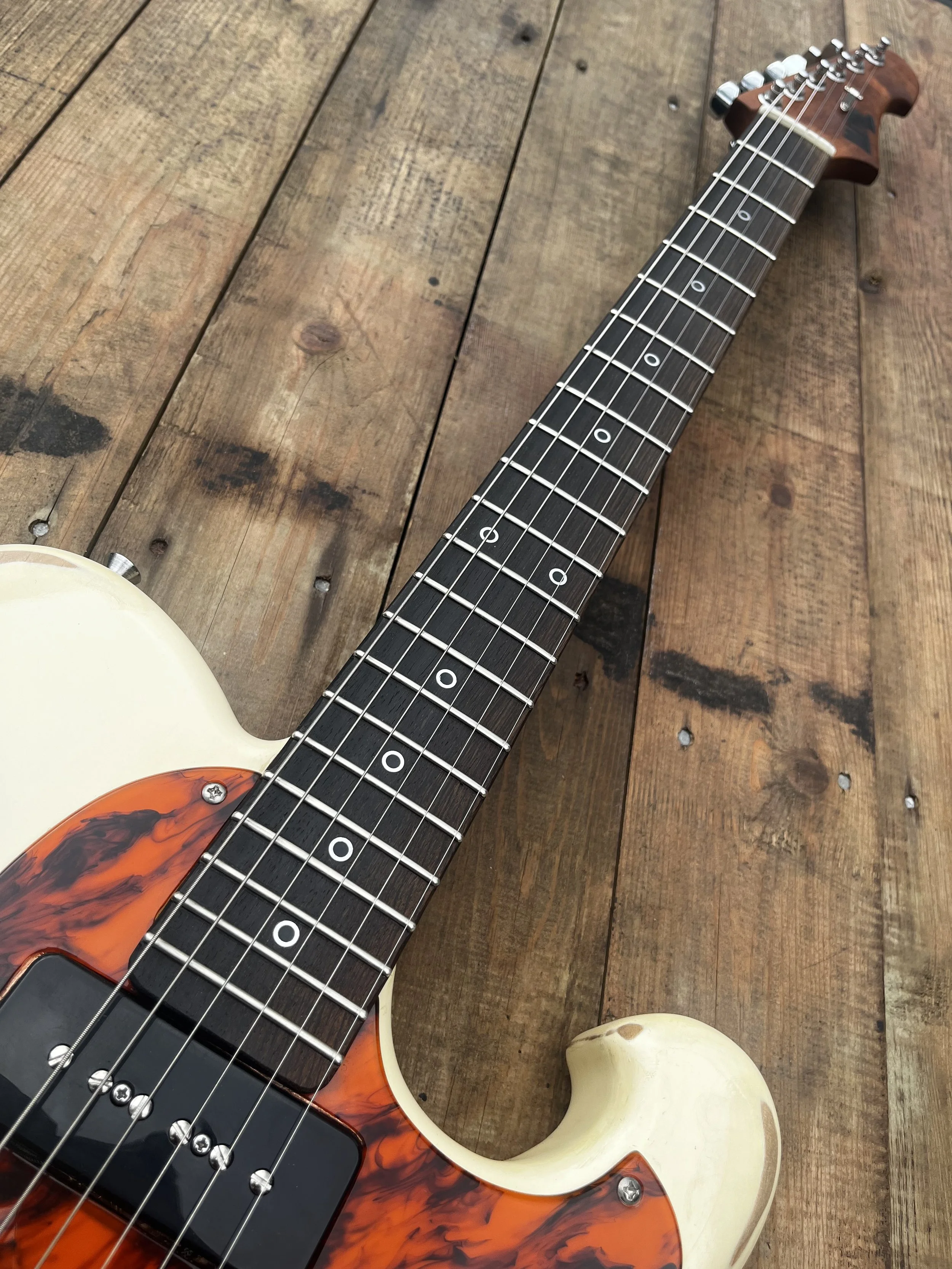 White relic Fish Hook T-type — Maybury Guitars