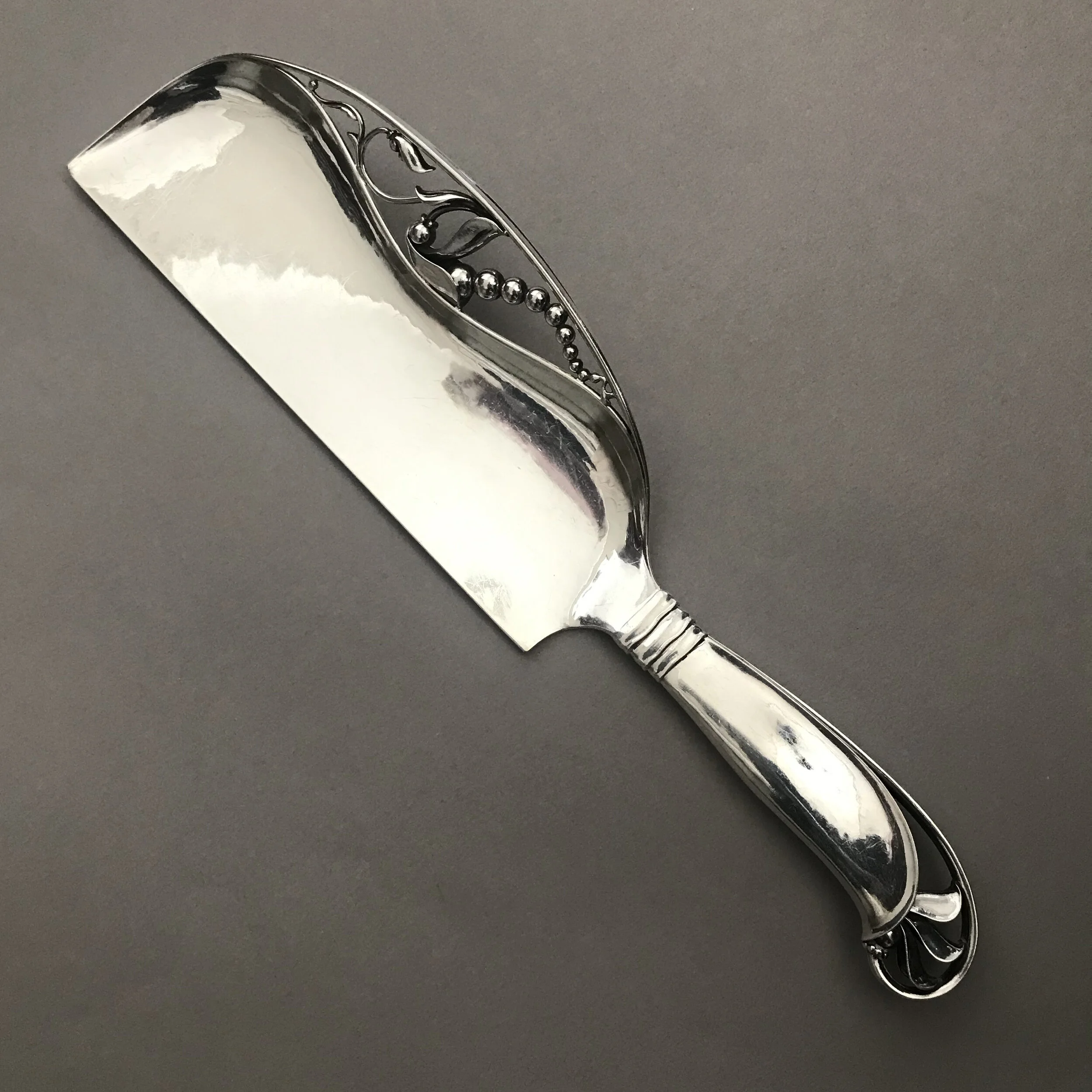 Georg Jensen Sterling Silver Ornamental Table Crumber No.359 - Gallery925